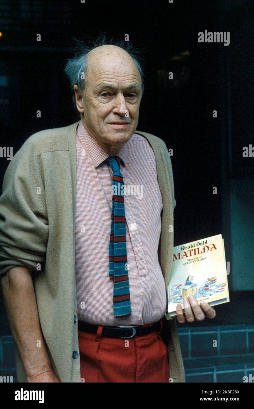 Roald dahl matilda hi-res stock photography and images - Alamy