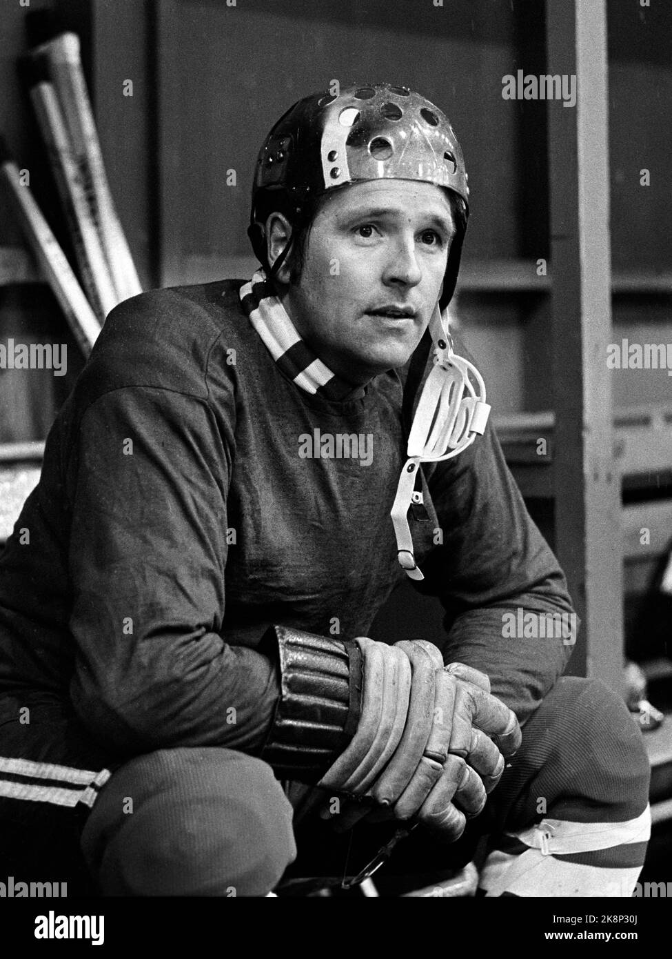 Sports journalist nrk hi-res stock photography and images - Alamy