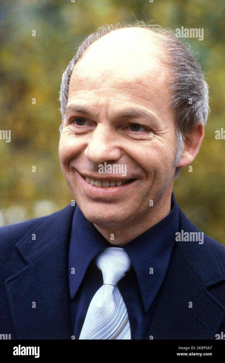 Erik thorberg ntb happiness alone portrait hi-res stock photography and images - Alamy