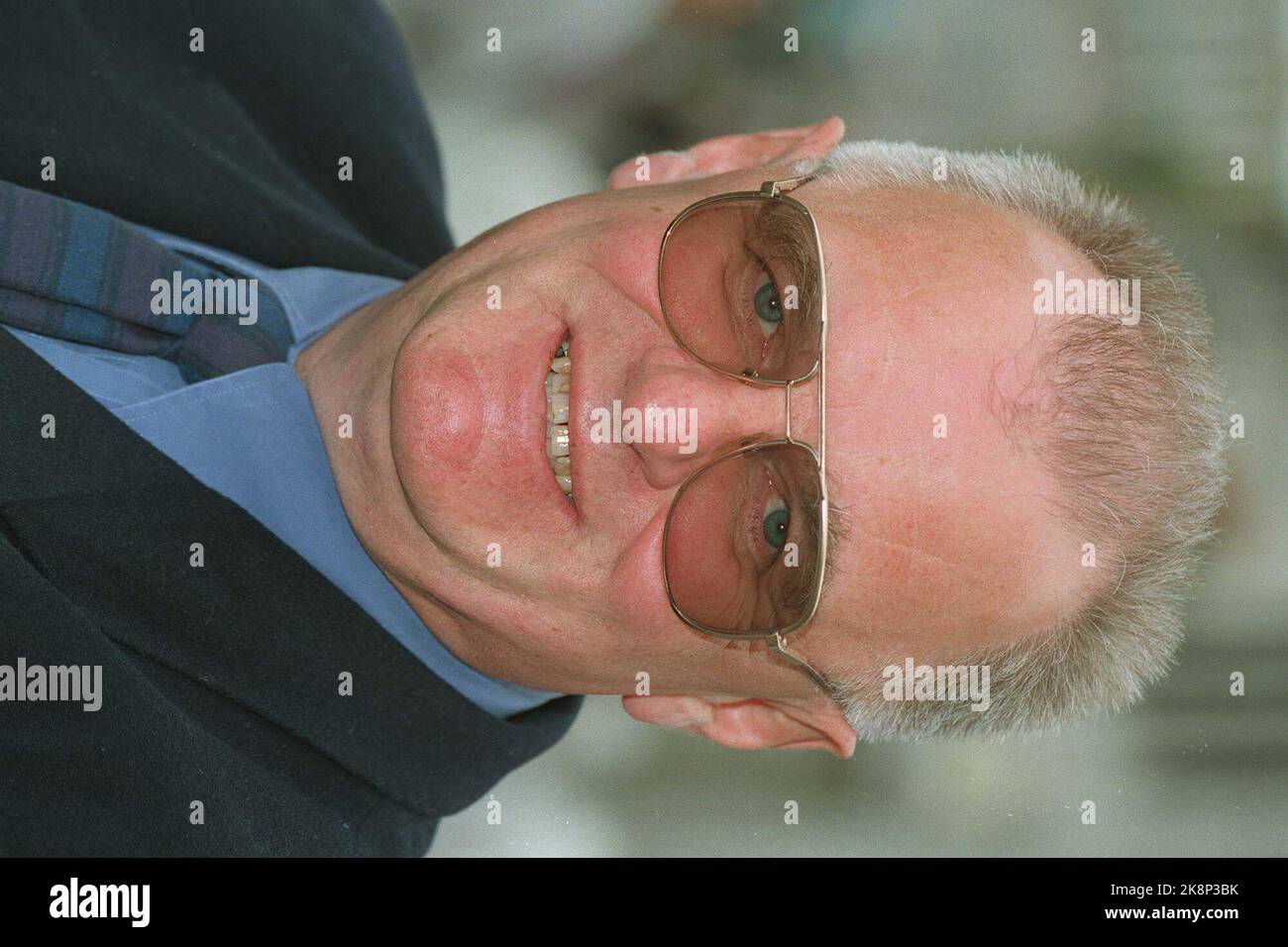 Former party secretary in ap hi-res stock photography and images - Alamy