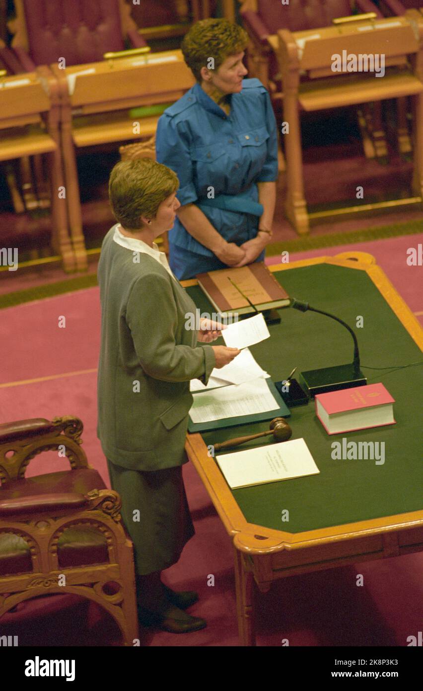 Oslo 19931012: The Storting's opening 1993. King Harald opens it 138 ...