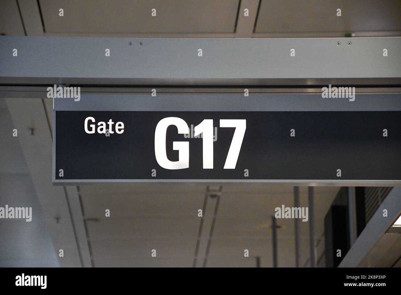 Photo of sign saying gate at an airport Stock Photo - Alamy
