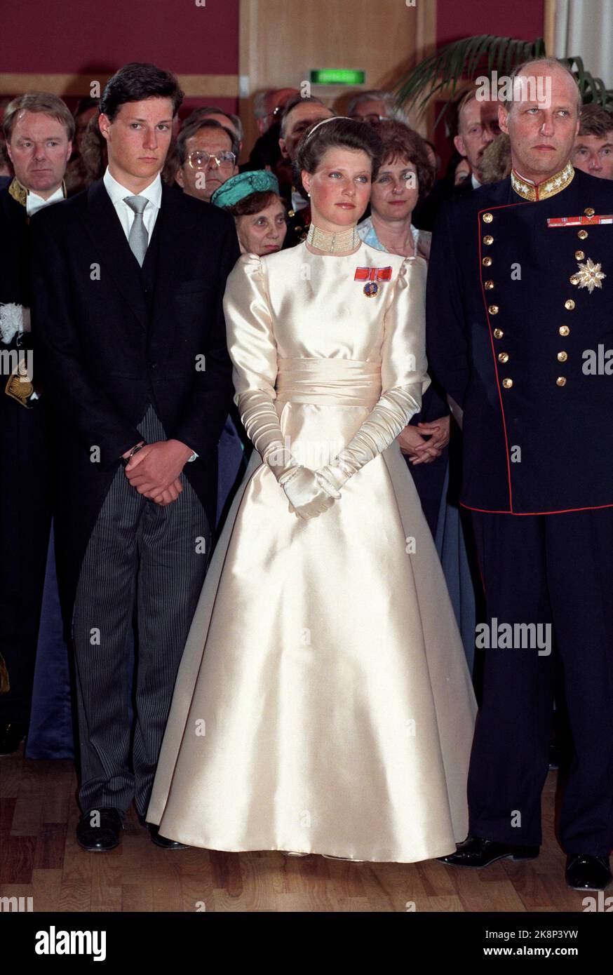 Royal the norwegian royal house childhood adolescents full figure families hi-res stock ...