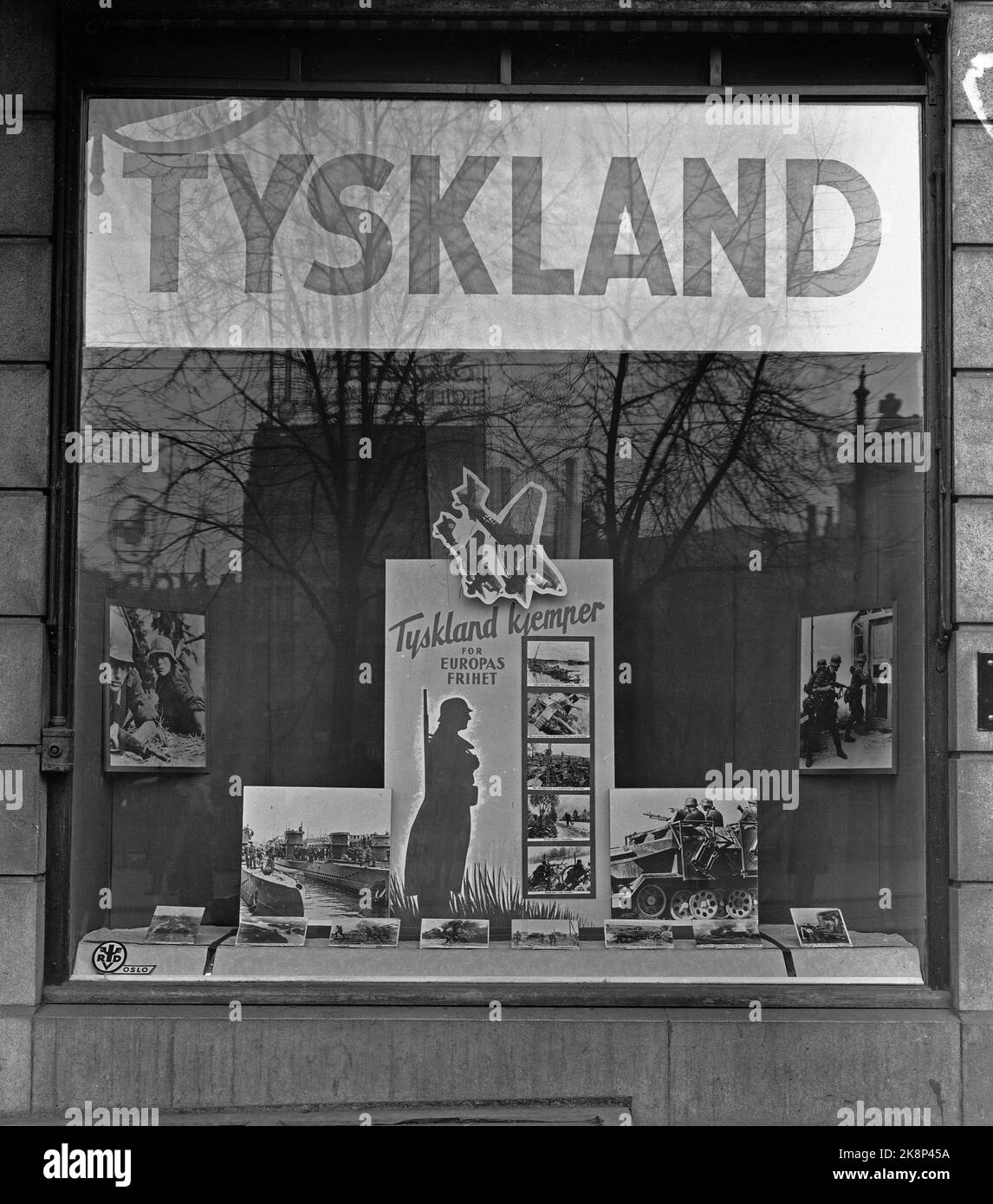 WW2 Oslo 19411120 German Statsbanen's information office. Window ...
