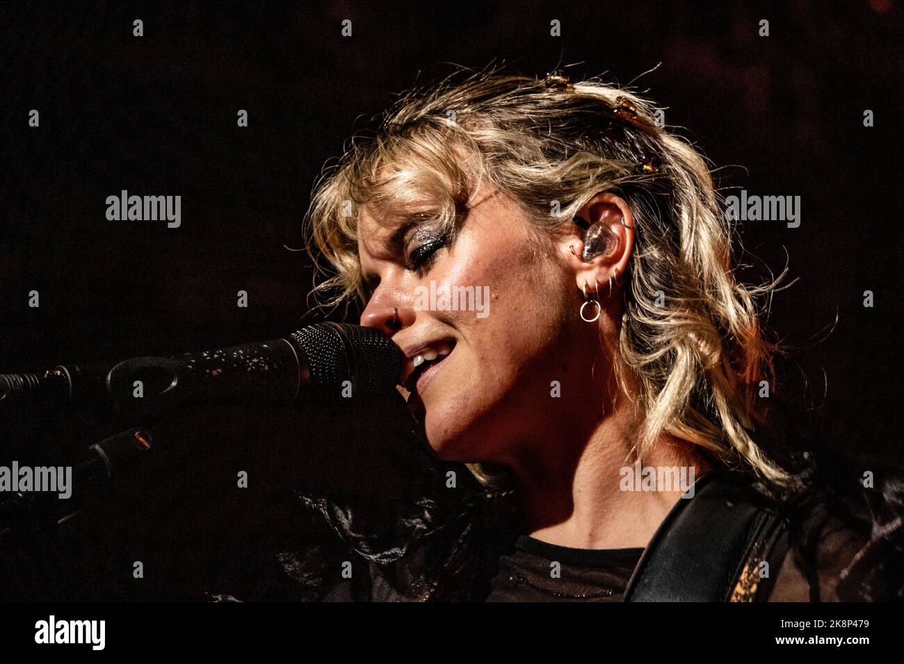 Annie hamilton singer hi-res stock photography and images - Alamy