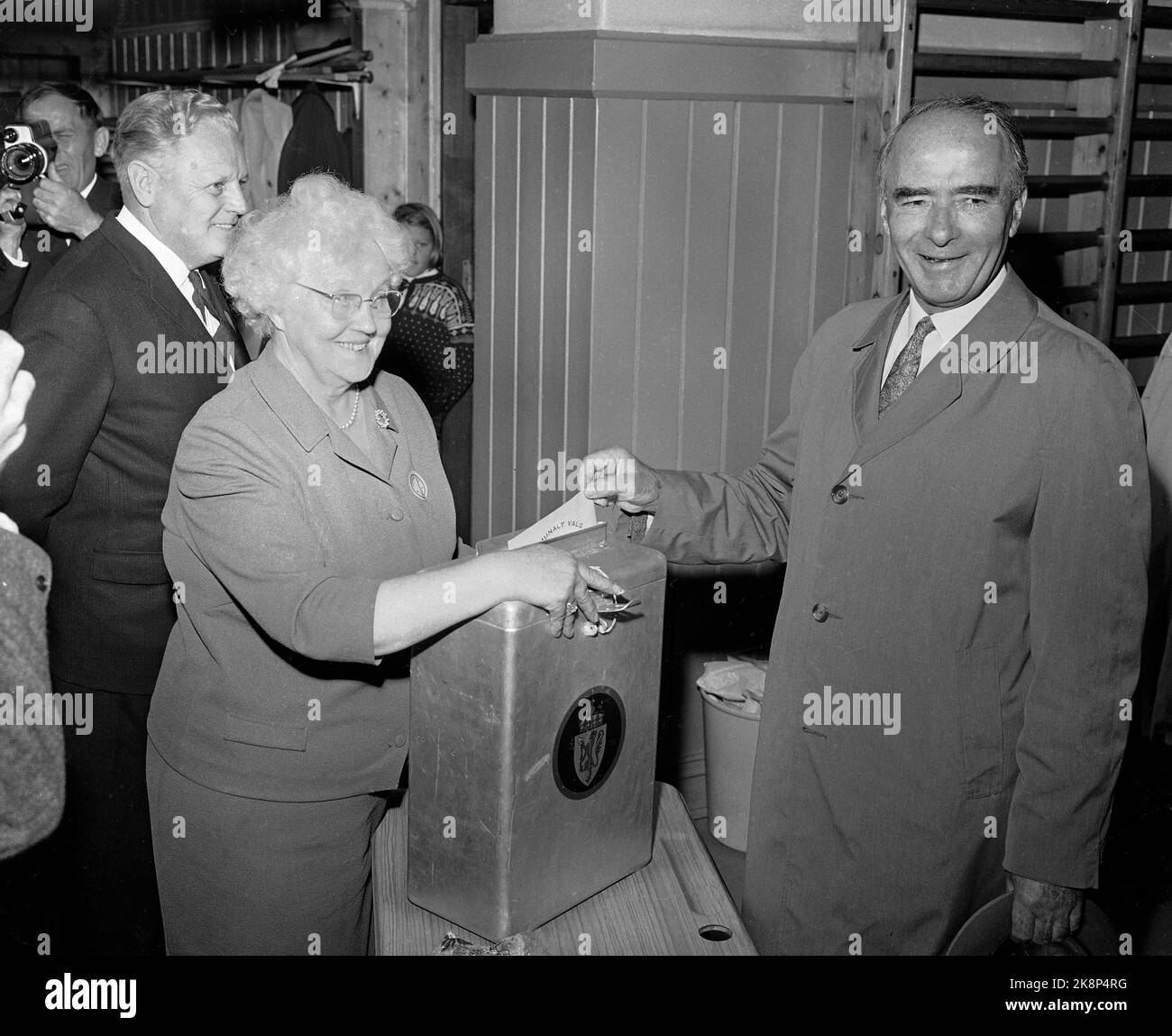 Oslo 19670925 Municipal elections 1967. The chairman of the Norwegian ...