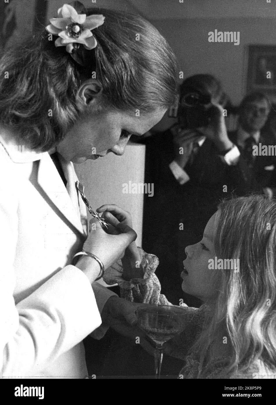 Liv Ullmann's daughter Linn admires her mother's order, knight of the ...