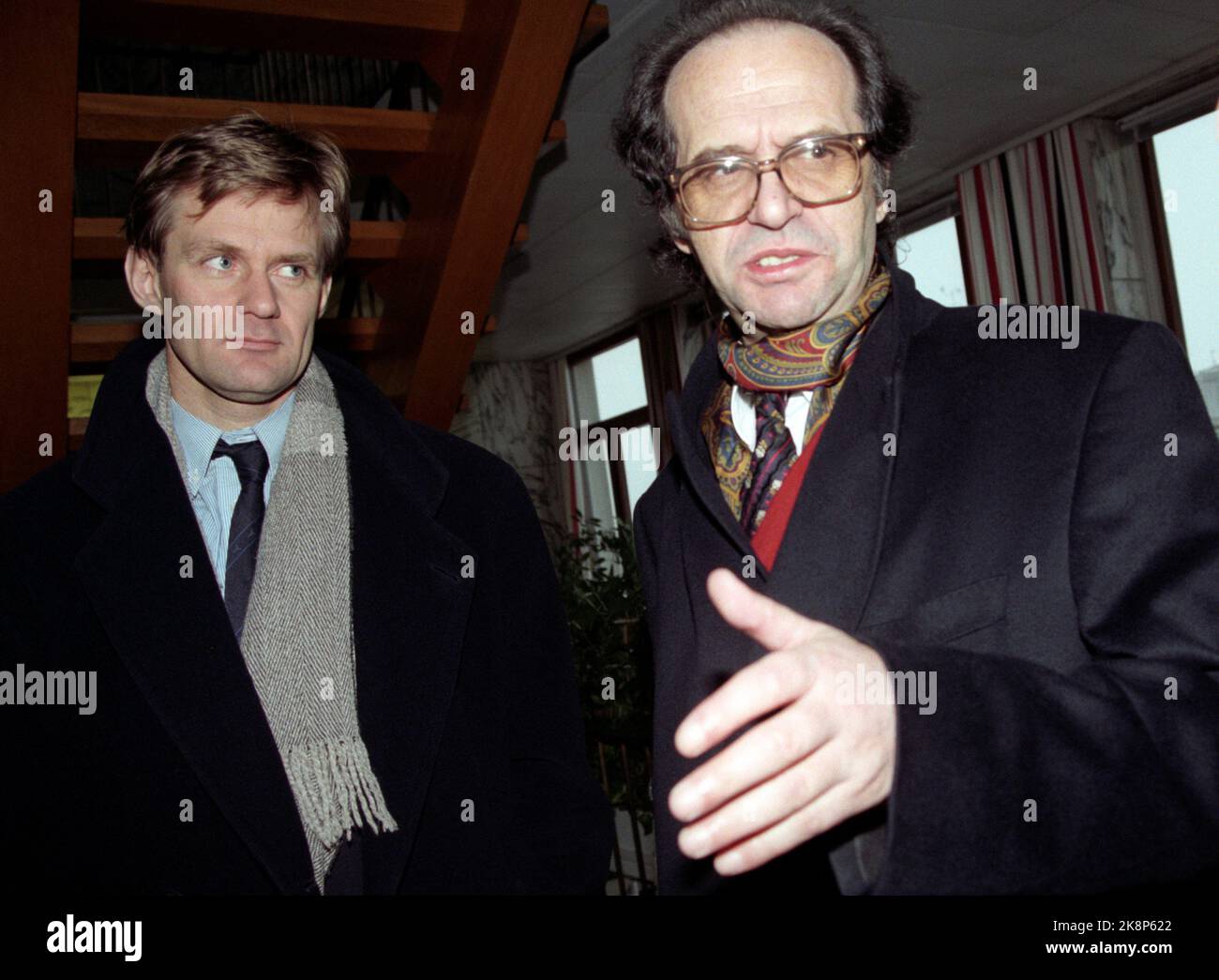 Oslo 19961202 Kosovo Albanians' leader Ibrahim Rugova (th) meets ...