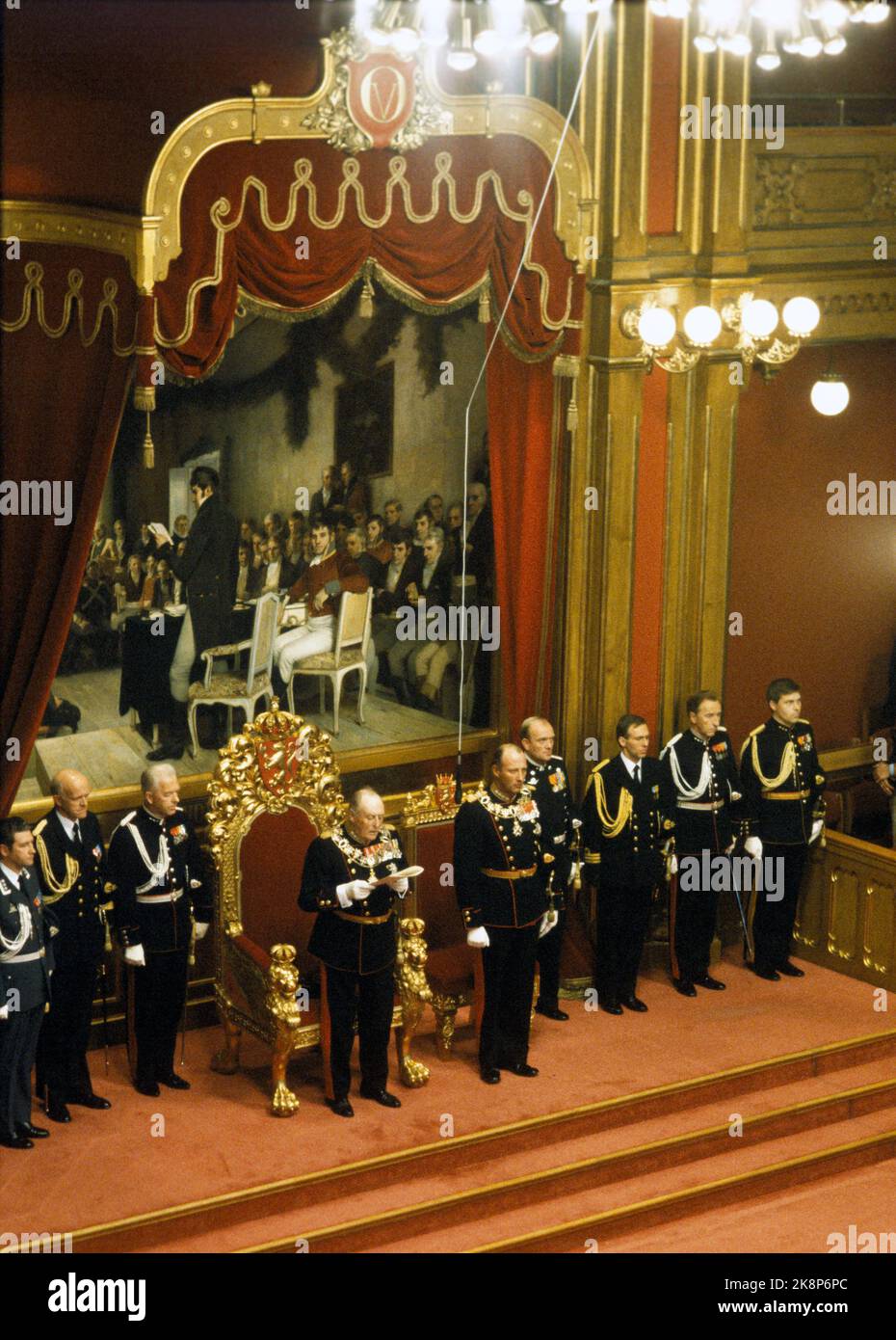 Oslo 1984-10: The Storting's opening 1984. King Olav reads the throne in the Storting on October ...