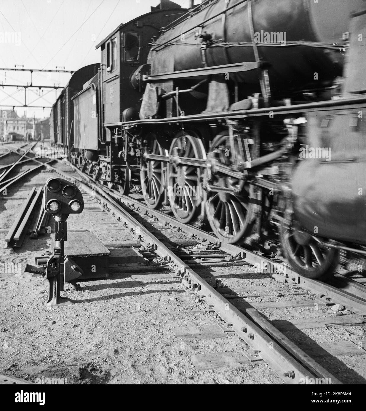 svein-borretzen-current-ntb-railing-railroad-train-signal-security-hi
