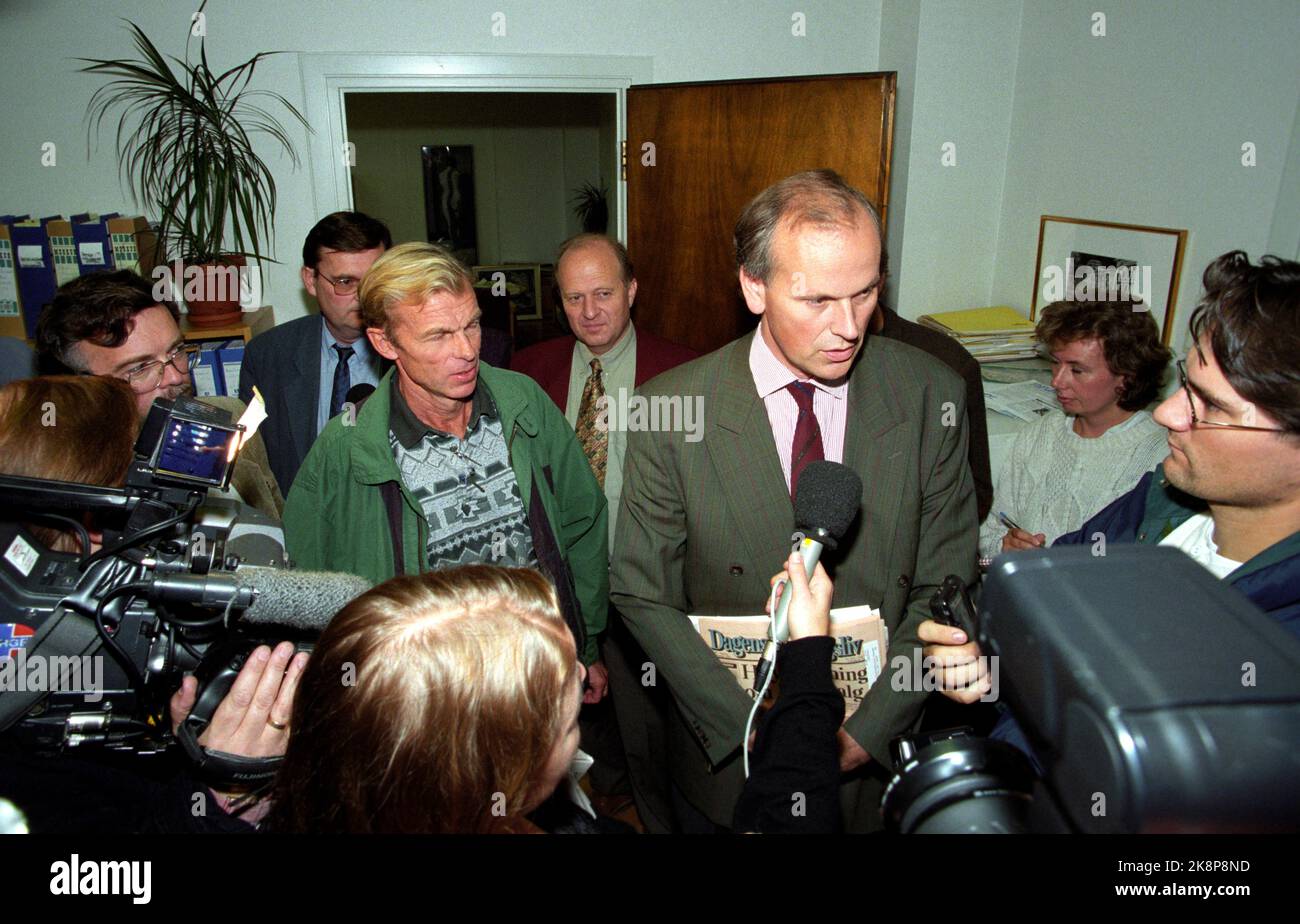 19950913 with green jacket hi-res stock photography and images - Alamy