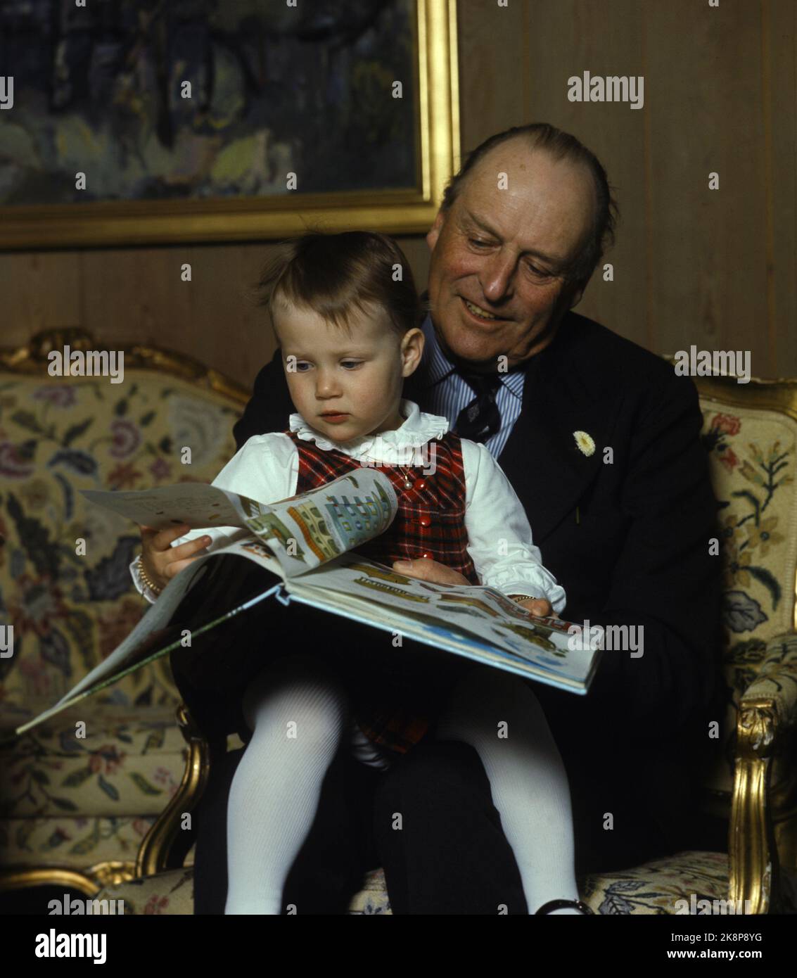 Asker 19730618 King Olav at Skaugum with Princess Märtha Louise on his ...