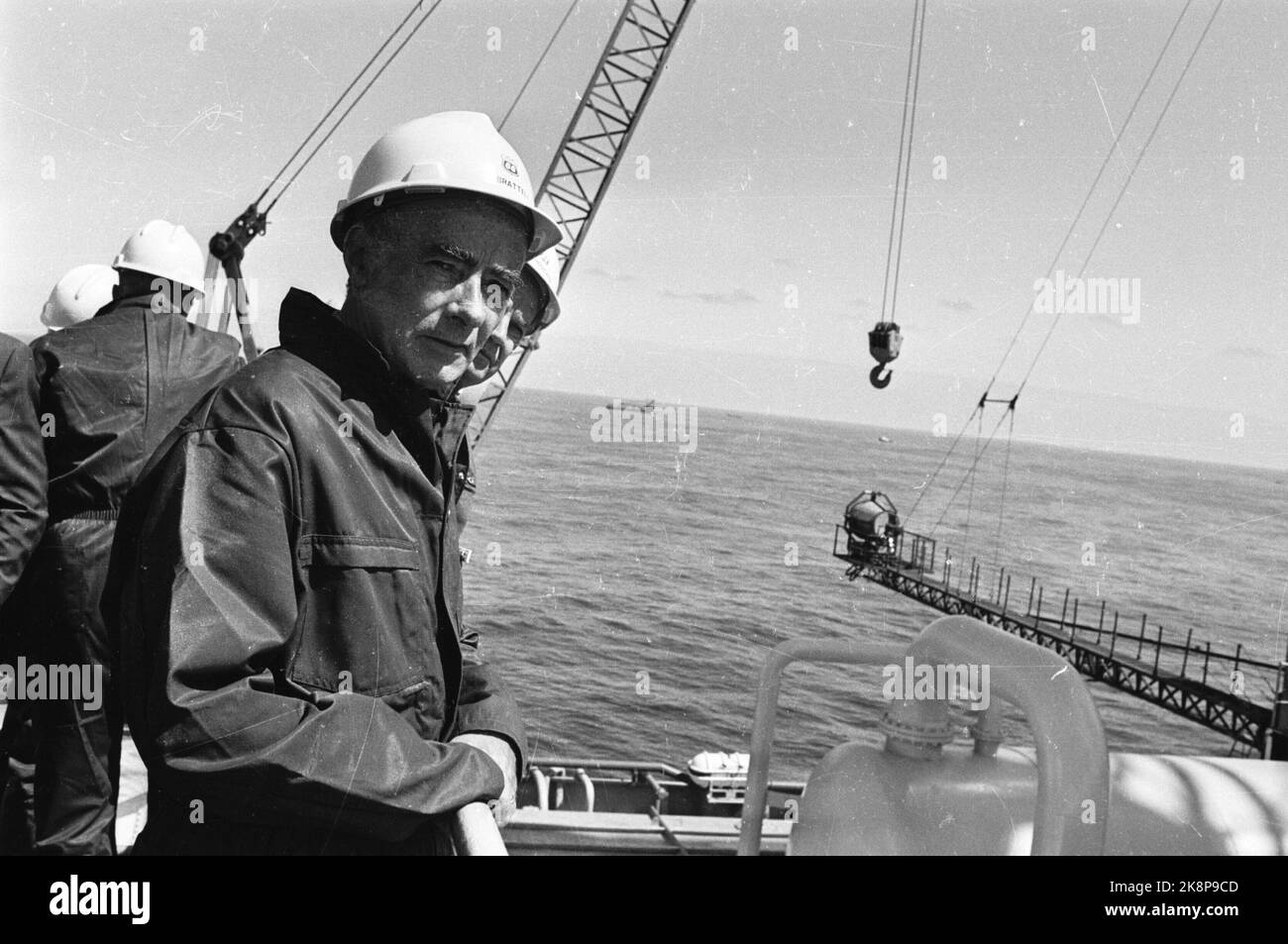 Ekofisk field 19710608: Prime Minister Trygve Bratteli opens the ...