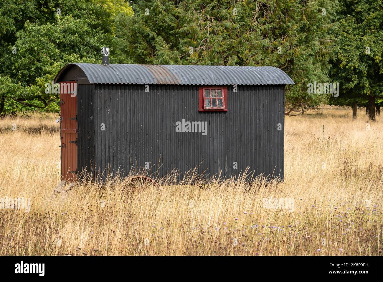 Old shepherds hut hi-res stock photography and images - Alamy
