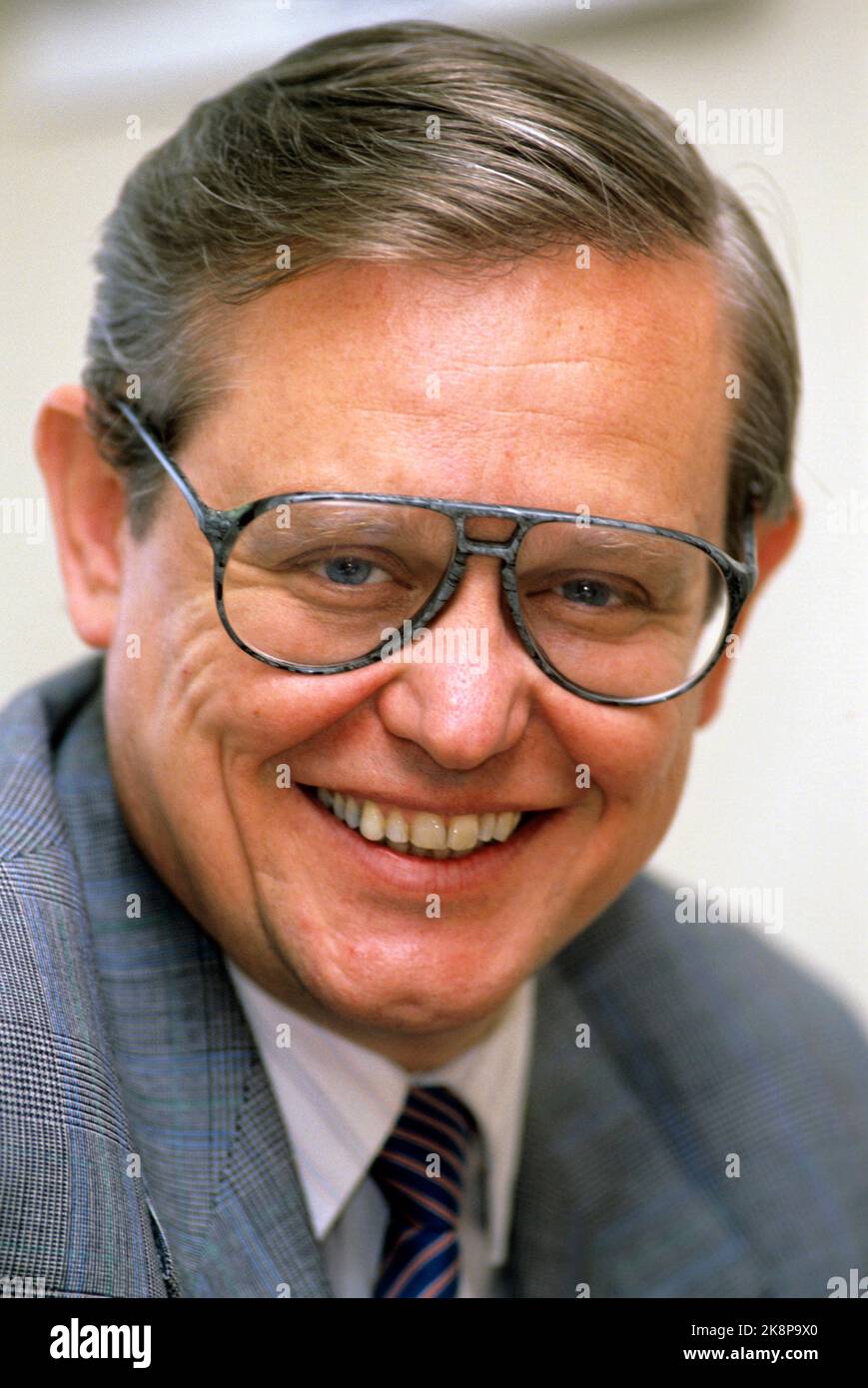Oslo 19880504. Editor Arne Strand is Secretary of State in Brundtland's ...