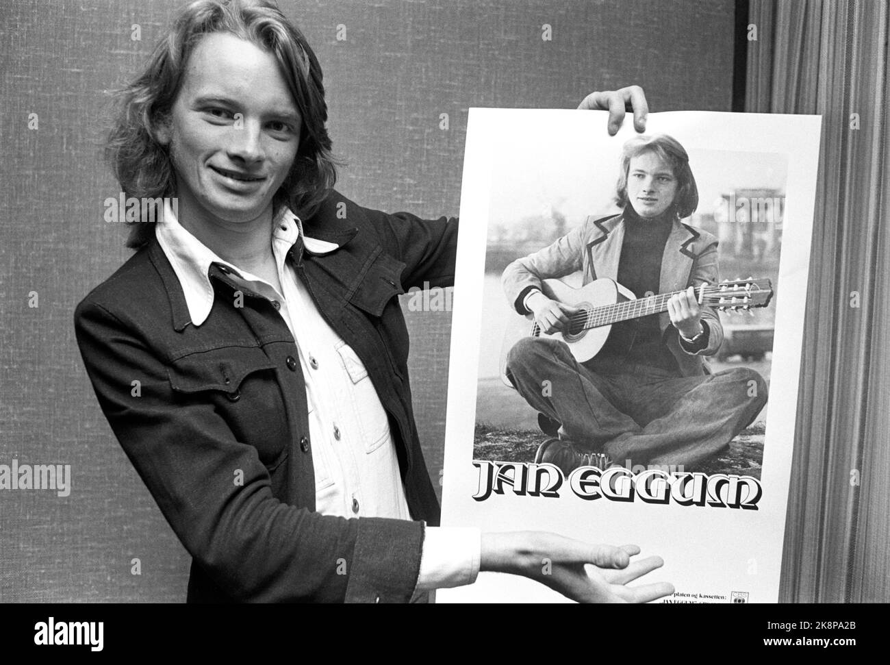 Oslo October 1976 Bergenseren Jan Eggum (24) comes with his second ...