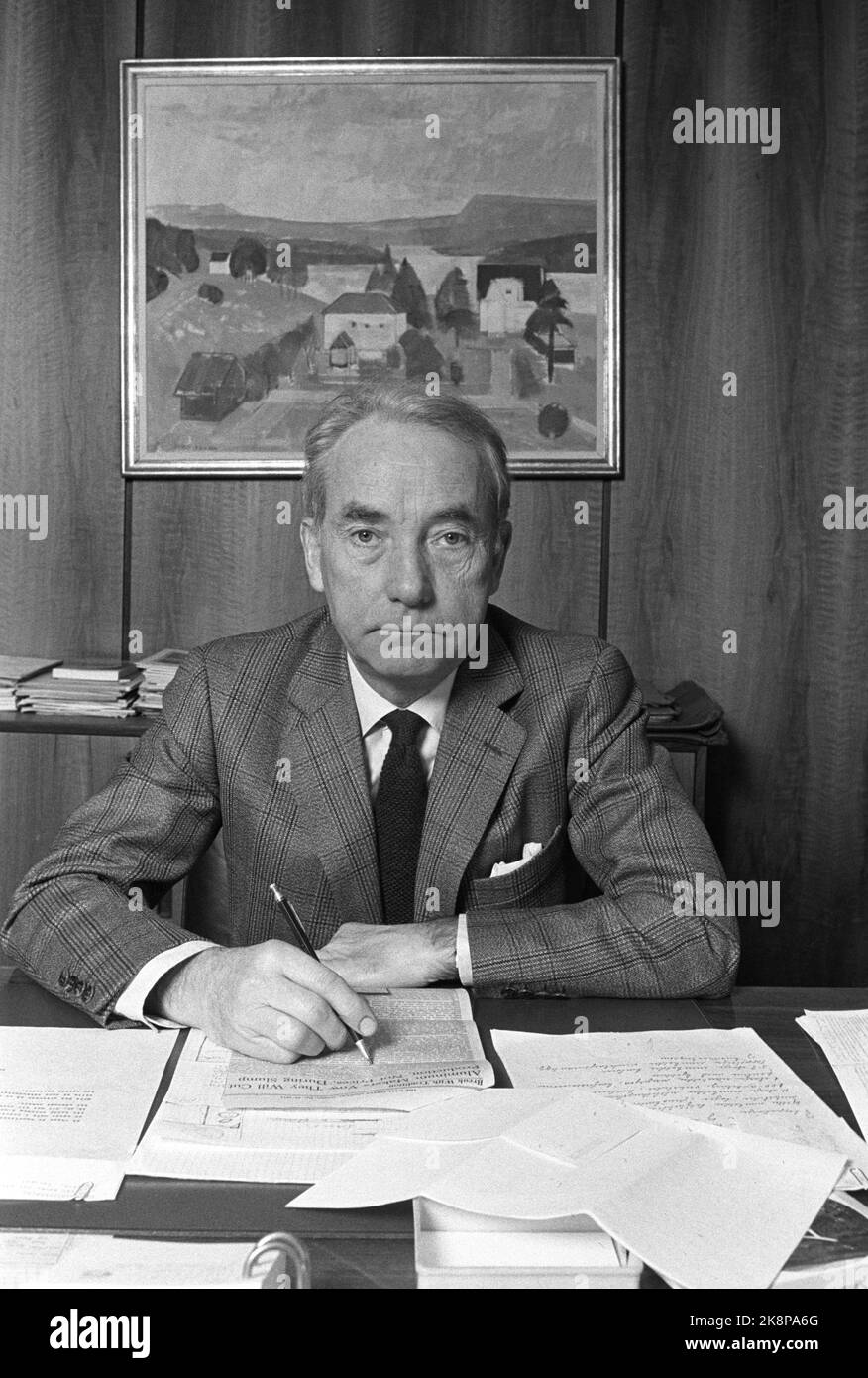 1975 general director johan b holte in norsk hydro photo hi-res stock photography and images - Alamy