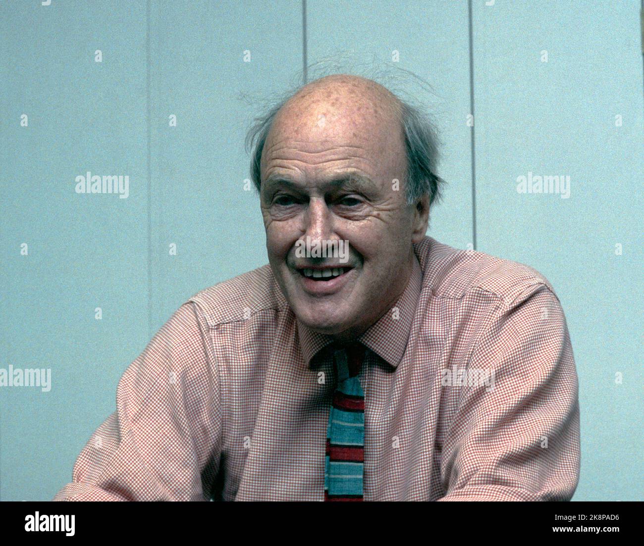 Oslo 19890929 The British author Roald Dahl presents his book Matilda ...