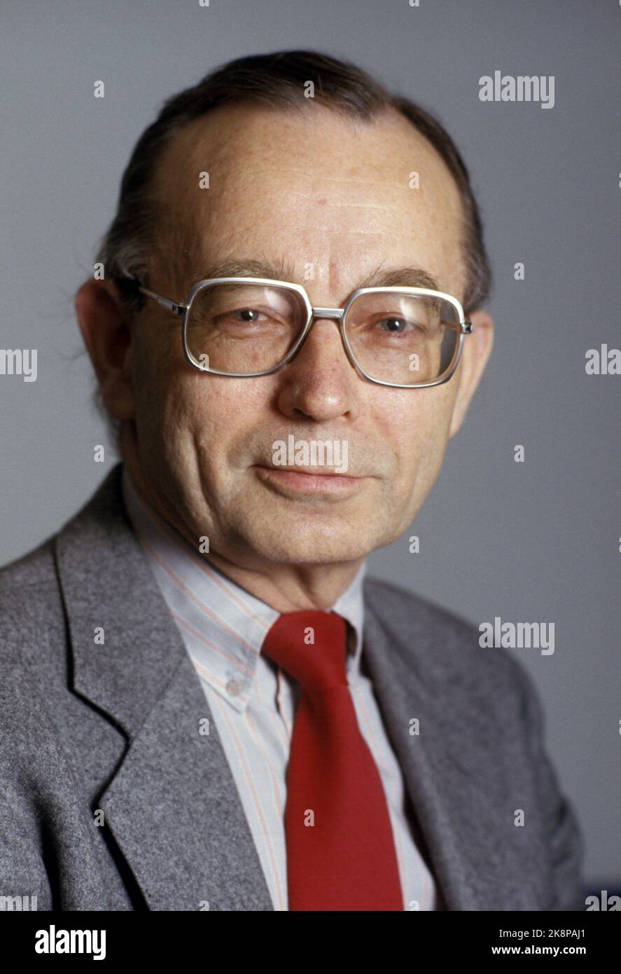 Oslo 19870123 general dir in nve erling diesen photo hi-res stock ...