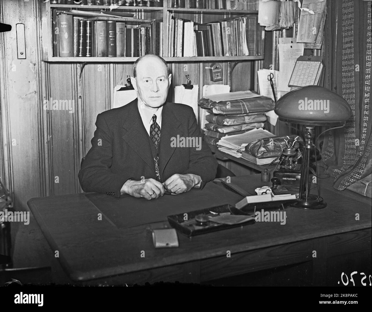 Ww2 oslo 19420426 superintendent einar tvedt hi-res stock photography ...