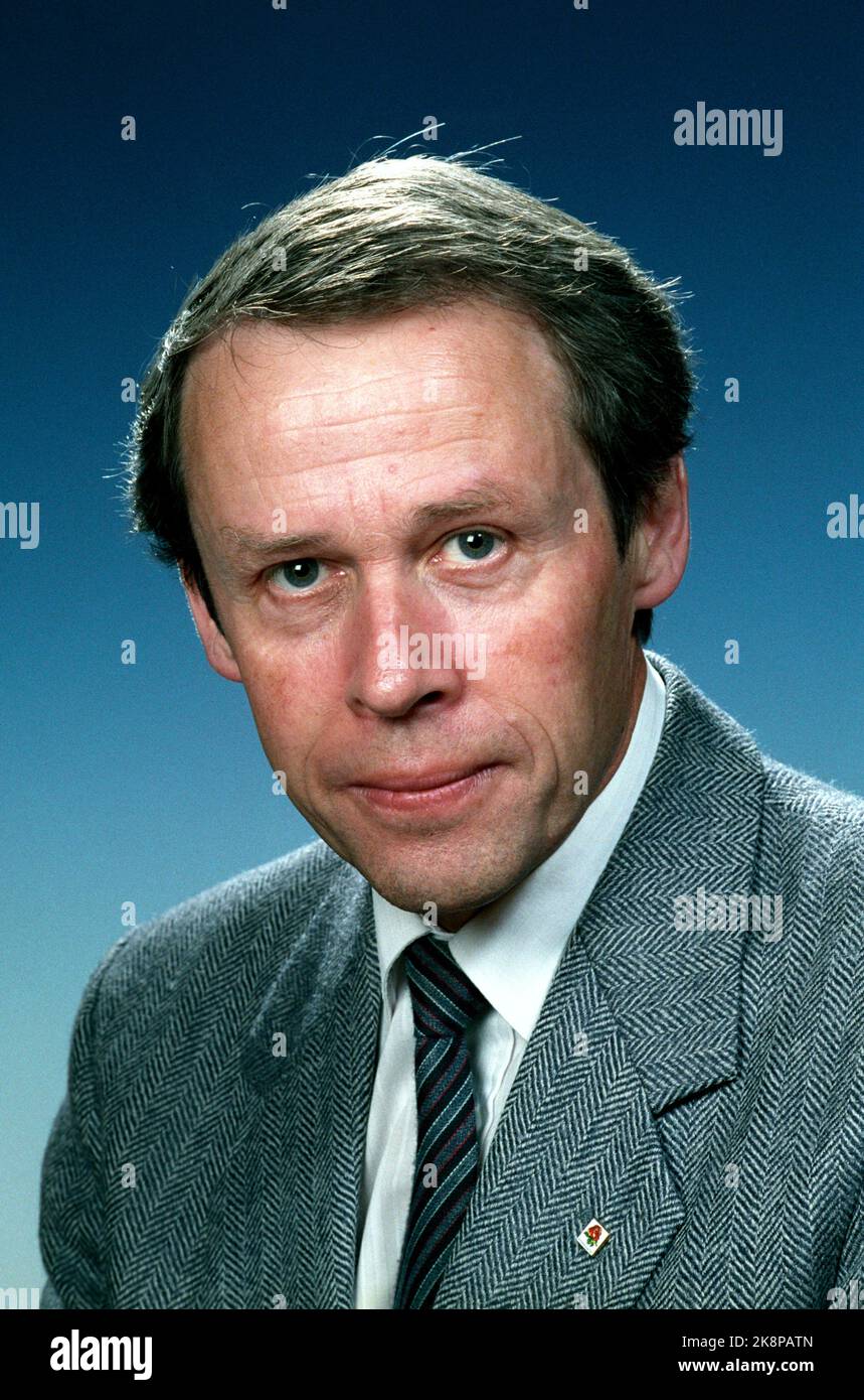 Knut falch ntb alone hi-res stock photography and images - Alamy