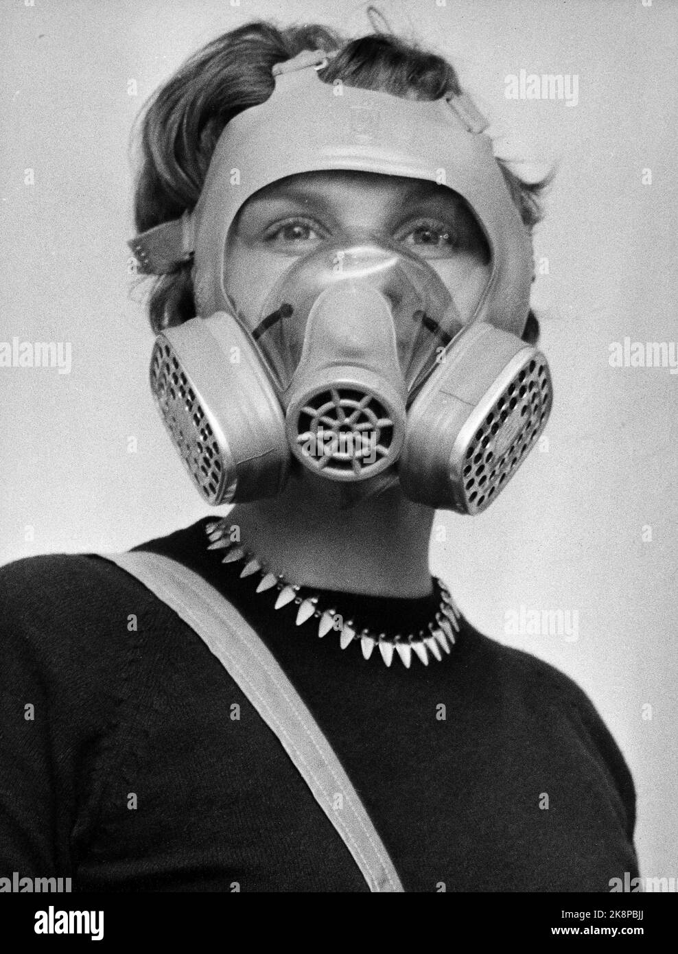 Ntb civil defense military exercises women gas masks hi-res stock ...