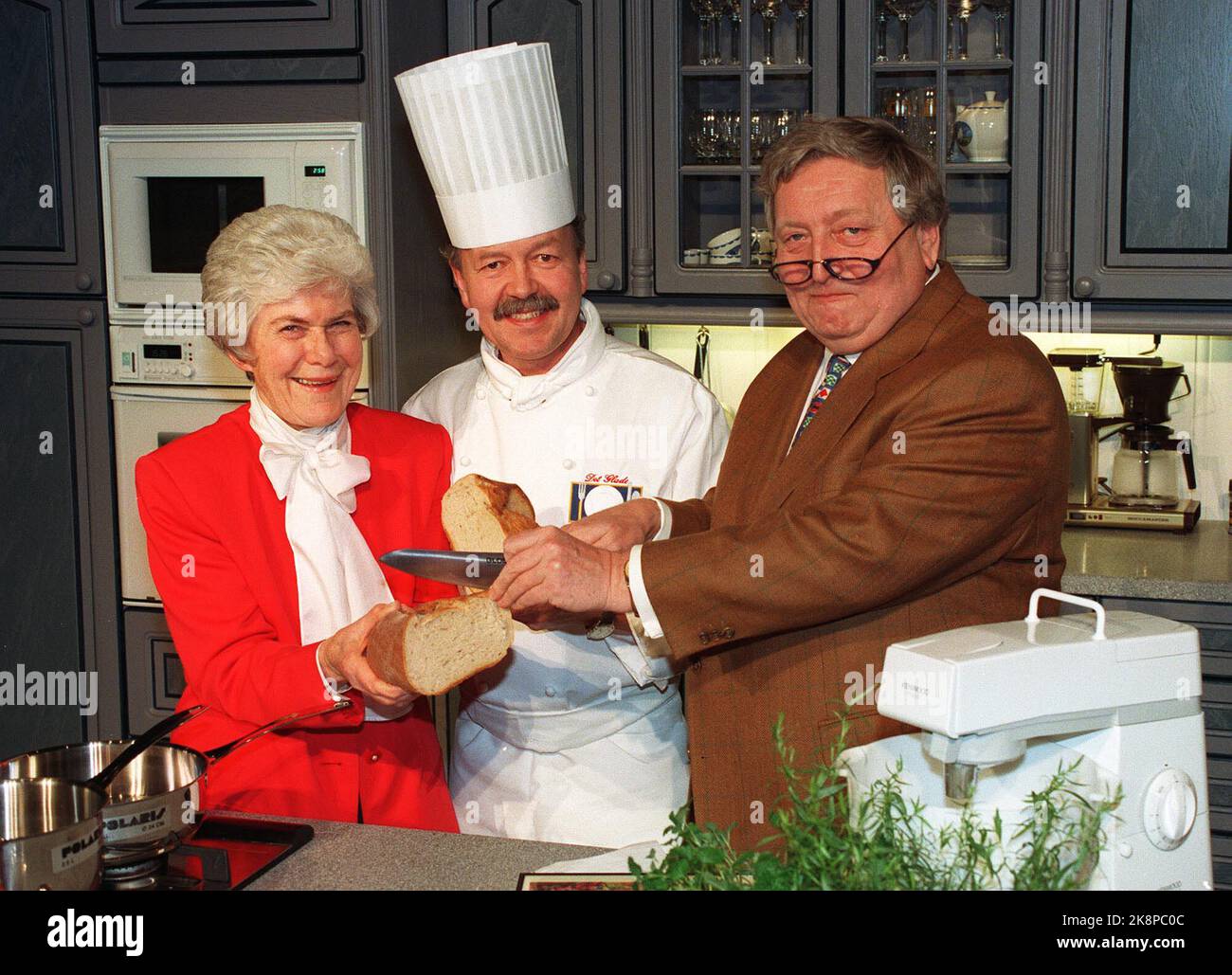 Opened on thursday ntb photo hi-res stock photography and images - Alamy