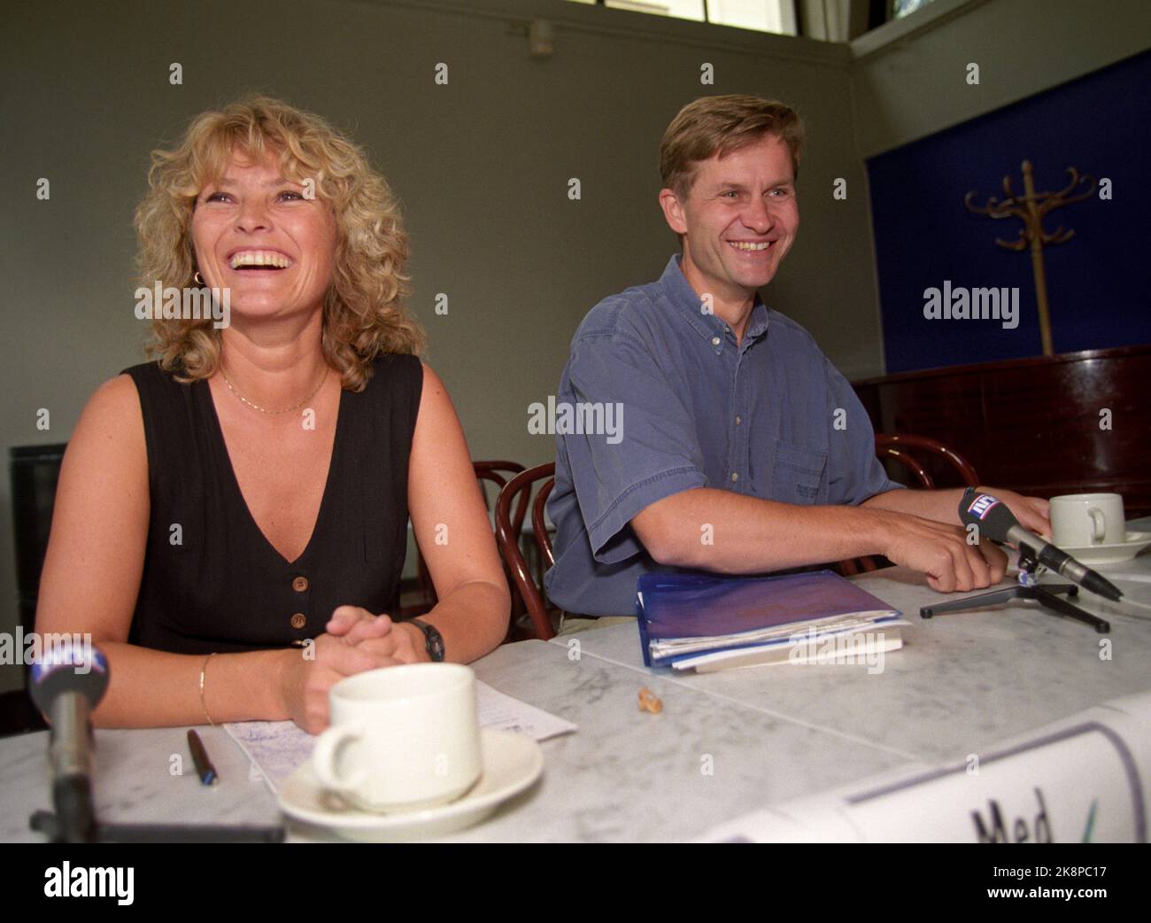 Party secretary erik solheim hi-res stock photography and images - Alamy