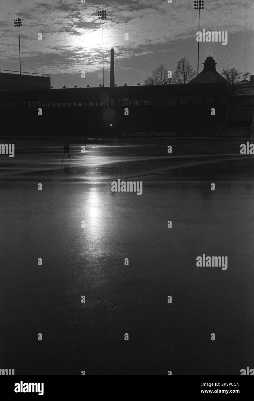 Oslo February 9, 1975. World Championships at Bislett Stadium. The ice ...