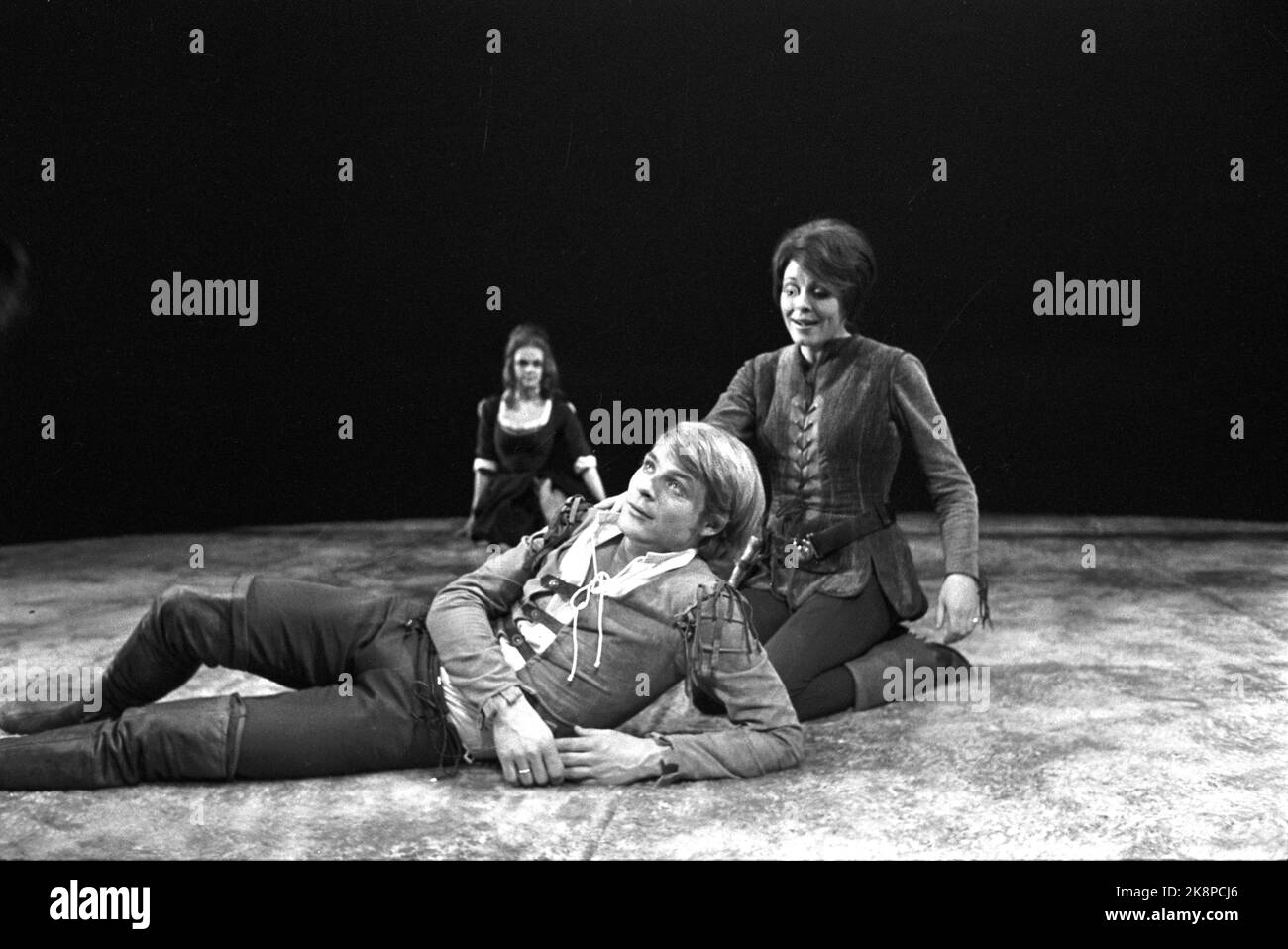 Henrik laurvik ntb costumes theater performances hi-res stock photography and images - Alamy