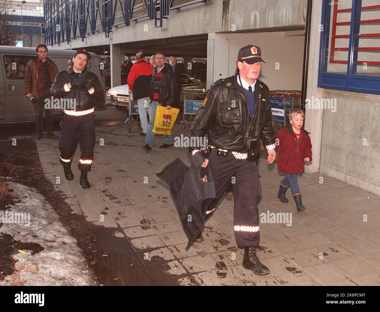 Oslo. The MC war. Shooting episode at Fornebu. A person injured. The ...