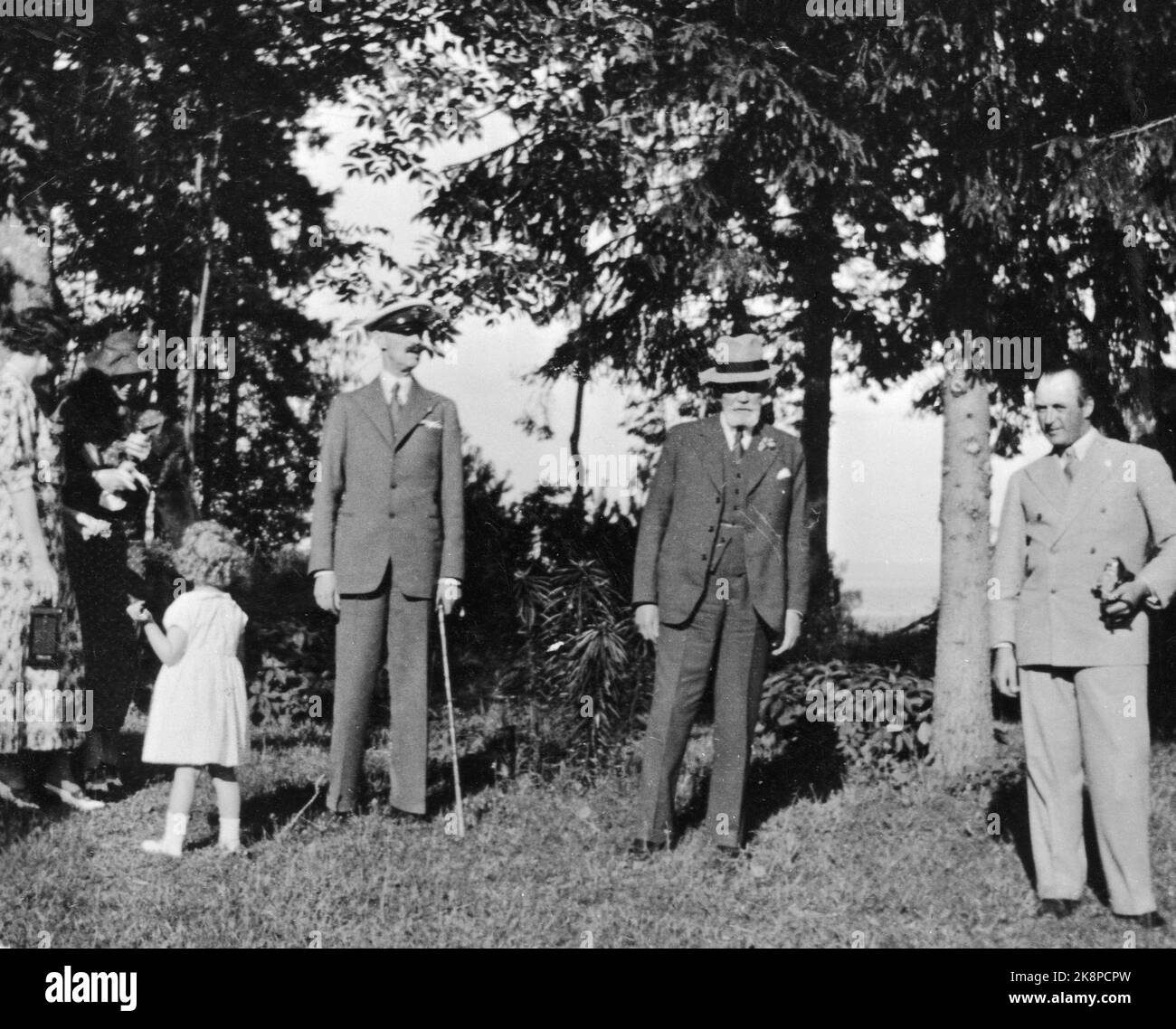 King haakon and crown prince olav photo hi-res stock photography and ...