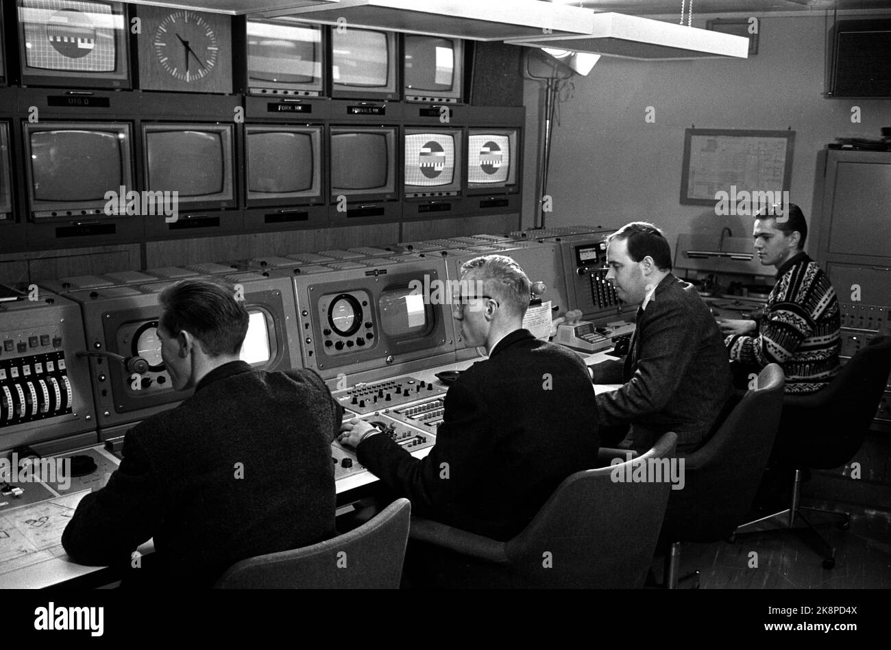 Oslo 19651118 Dagsrevyen, NRK's daily news broadcast at work. Here from ... Oslo 19651118 Dagsrevyen, NRK's daily news broadcast at work. Here from ...