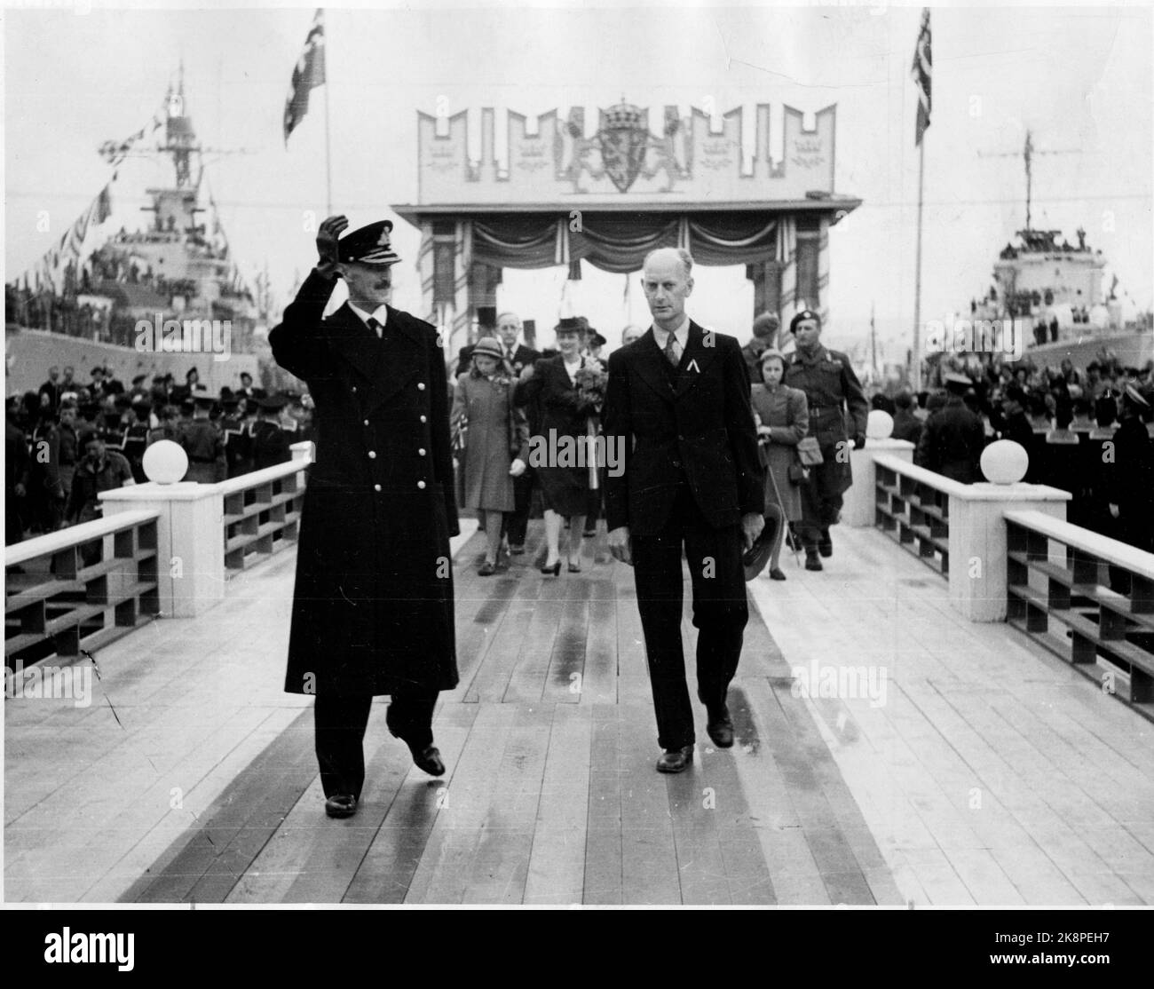 Oslo June 7, 1945. The royal family returns to Norway after the war ...