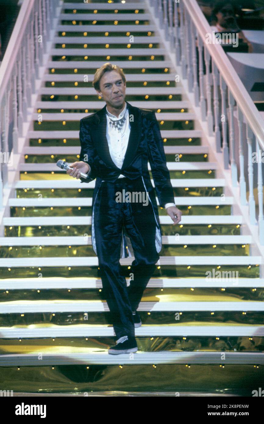 Oslo 1990 - Norwegian Melody Grand Prix 1990. Jahn Teigen became No. 2 ...