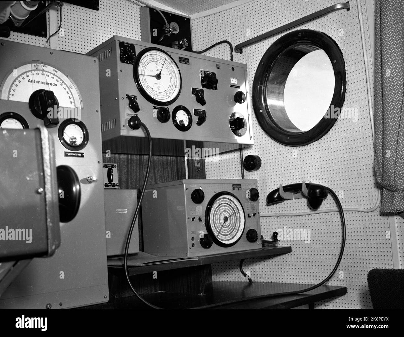 Ship radio room hi-res stock photography and images - Alamy