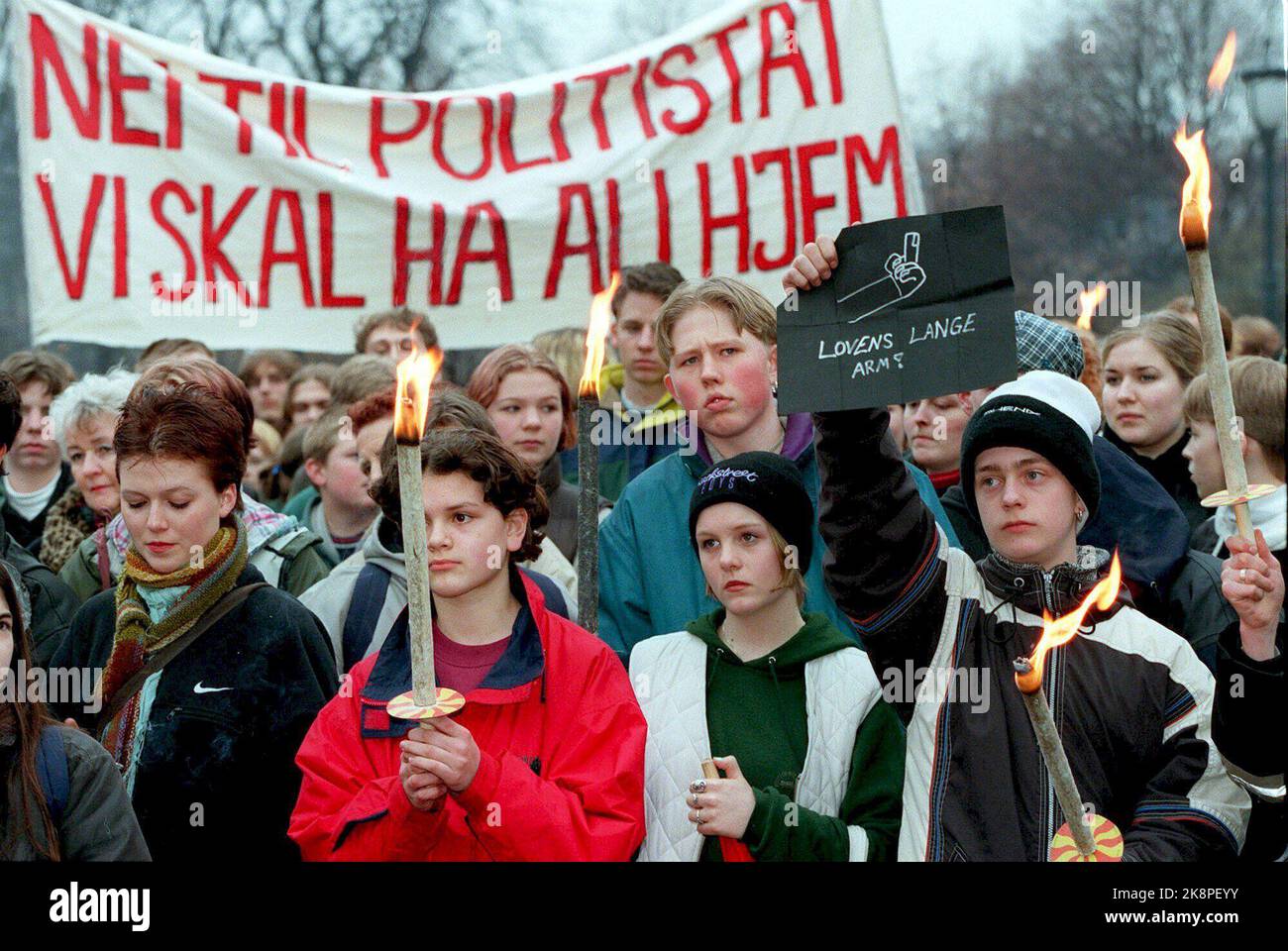Oslo. Protesters demand that the expelled Iranian Ali Mozaffar be sent ...