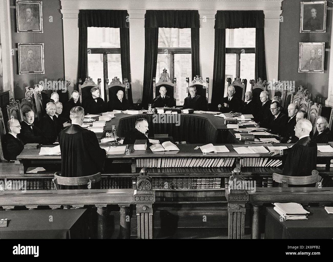Oslo 19550510. Supreme Court in plenary. Photo: NTB Stock Photo - Alamy