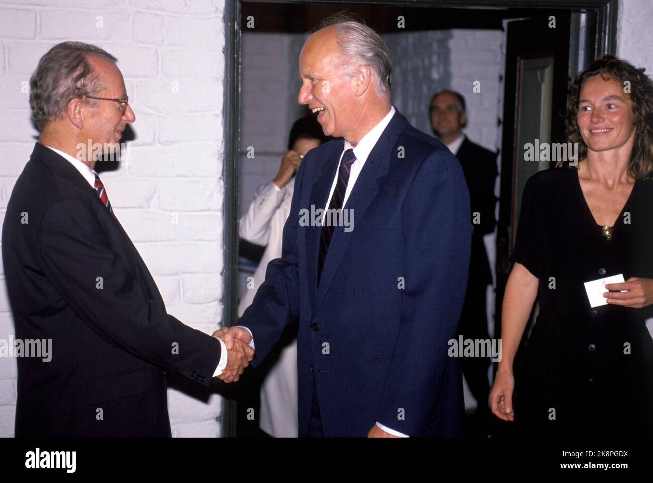 John stenersen ntb profile handshake meetings and conferences hi-res ...