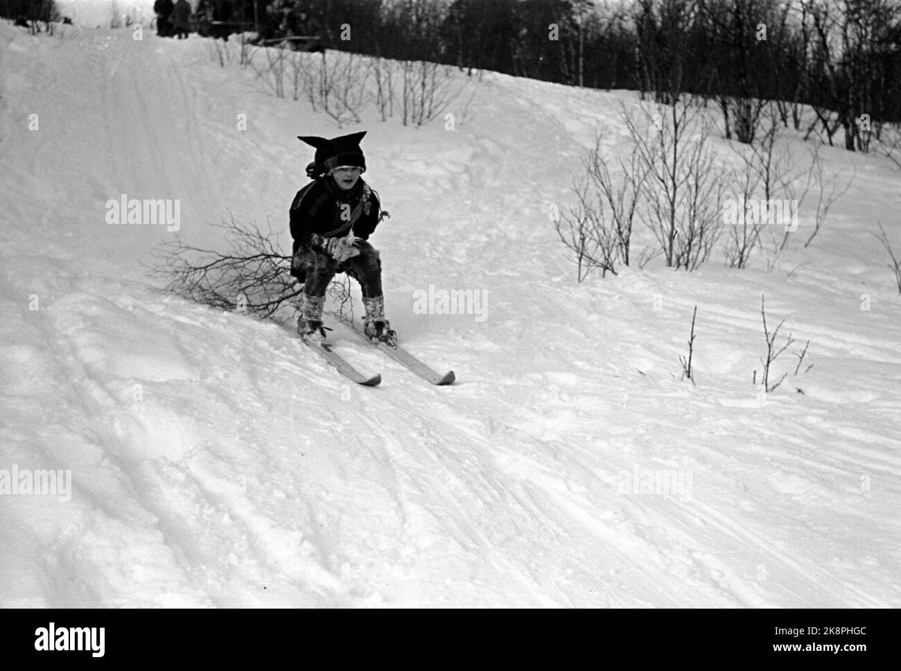Sv a borretzen current ntb skiing children sami hi-res stock ...