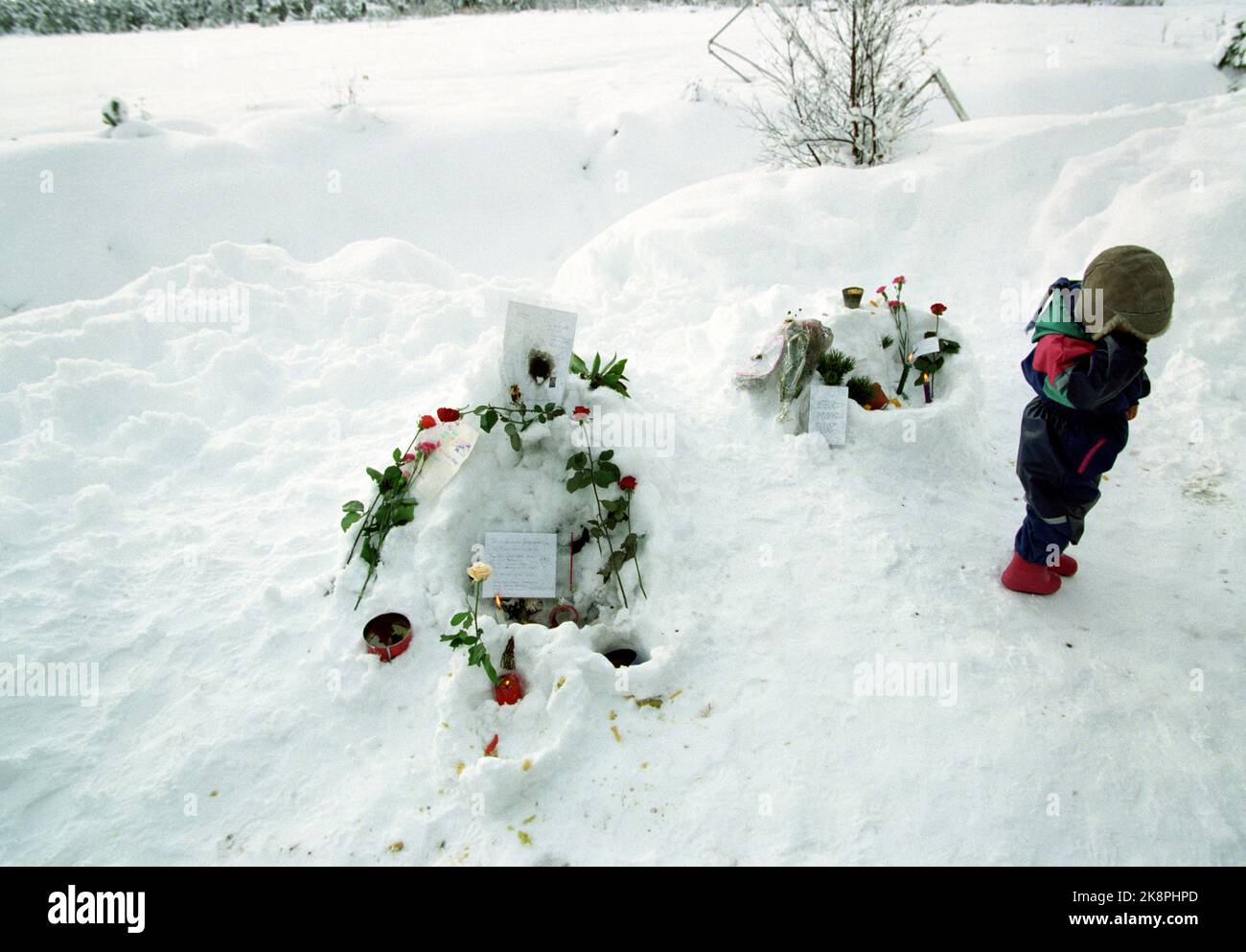 Children playing dead hi-res stock photography and images - Alamy