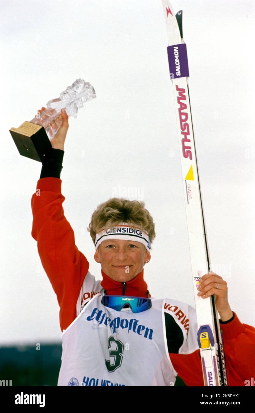 Vang 19900317. A happy Trude Dybendahl with sports trophy at Vang ...
