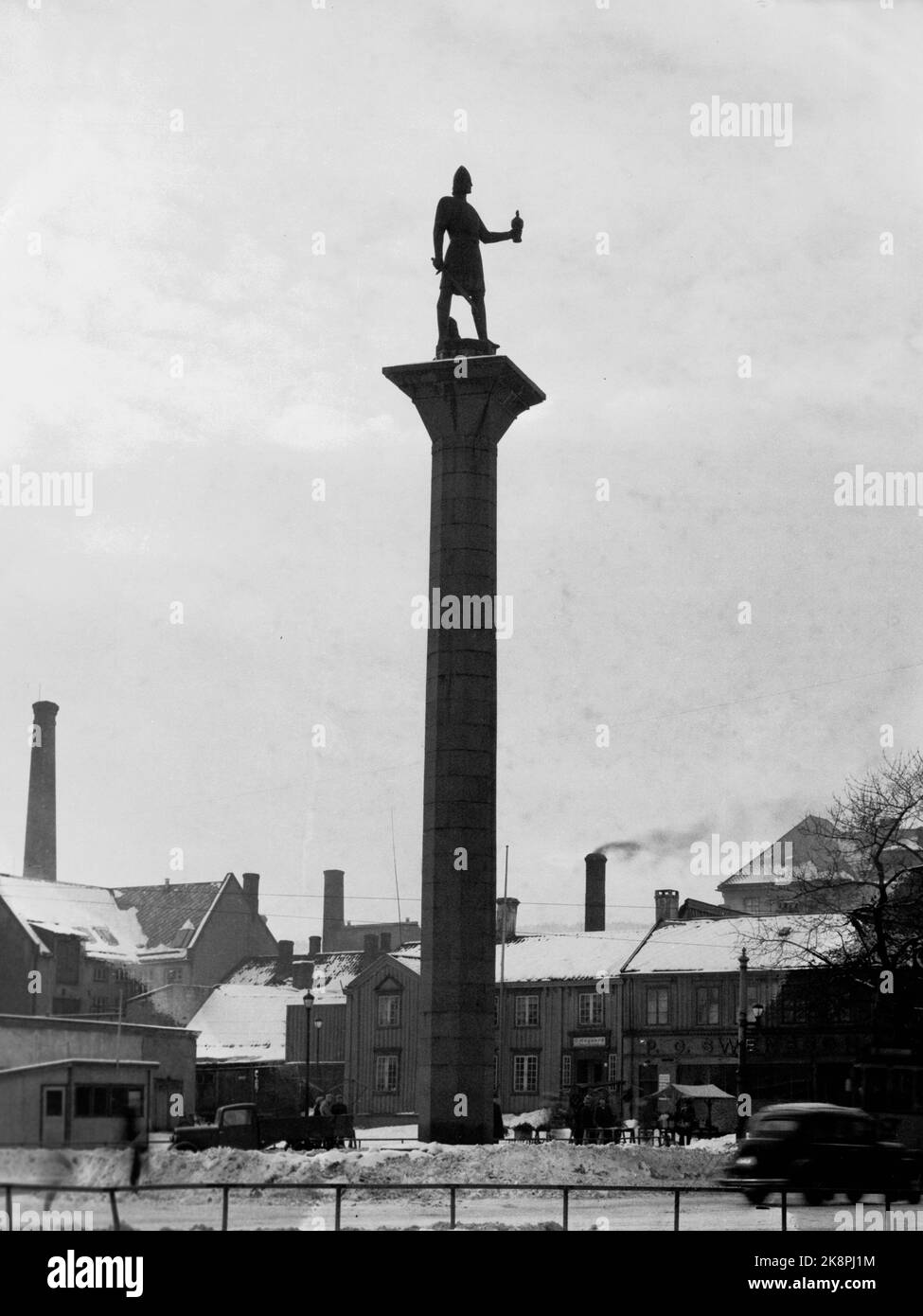 Statue in trondheim Black and White Stock Photos & Images - Alamy