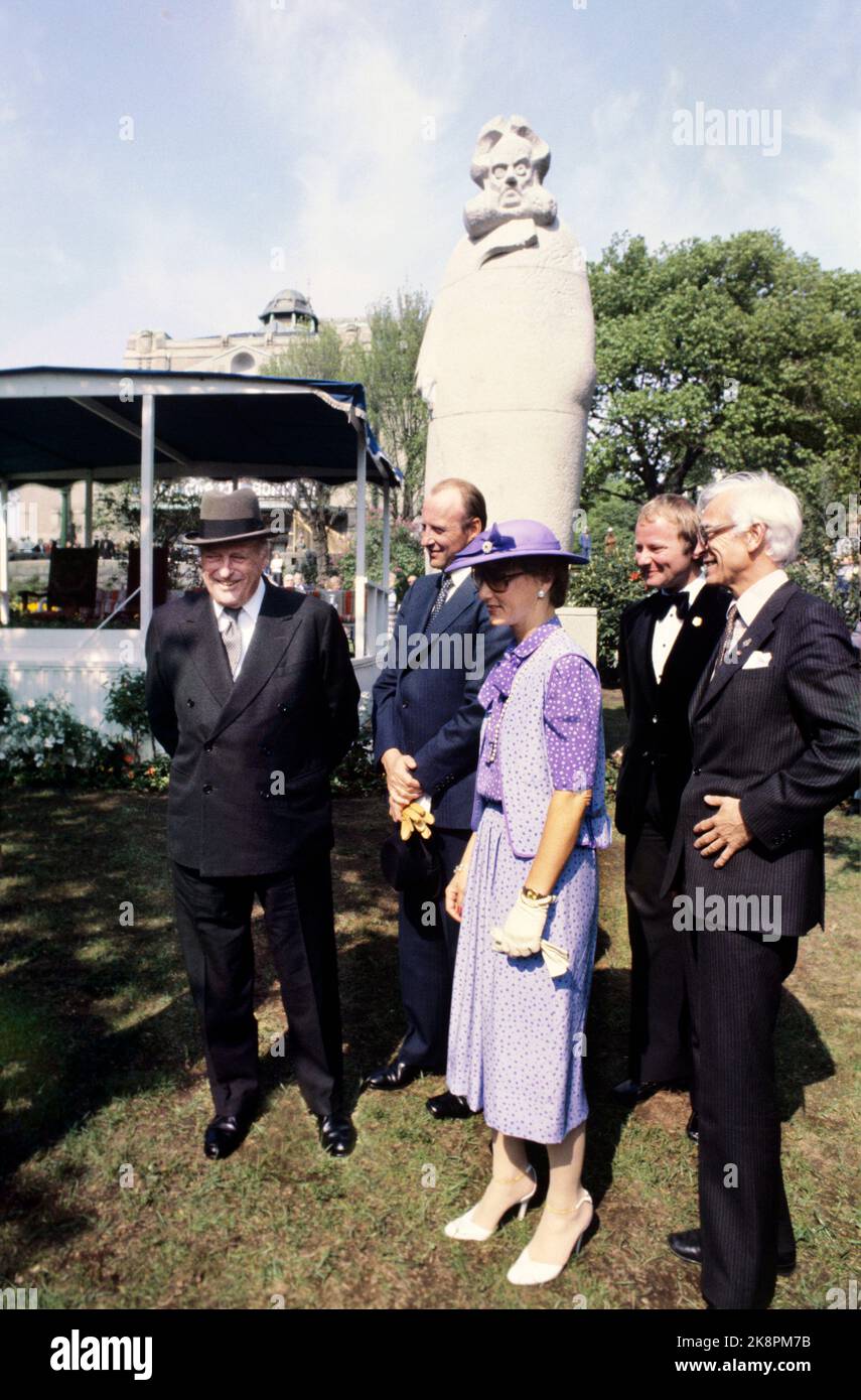 Bergen 19810522. F.v. King Olav, Crown Prince Harald and Crown Princess ...
