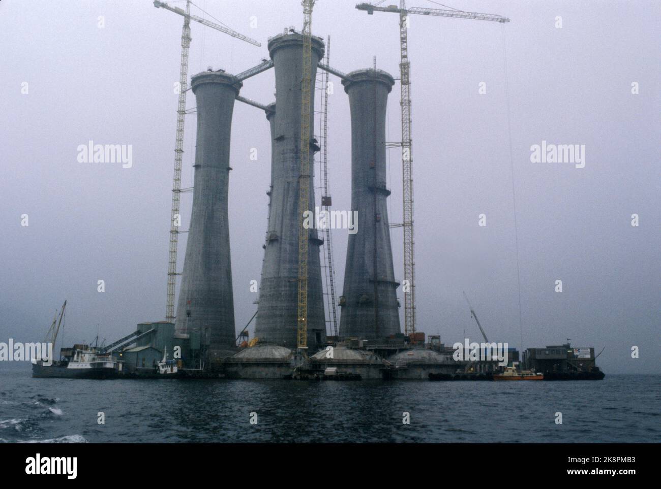 Stavanger 19800904 Statfjord B oil platform under construction outside ...