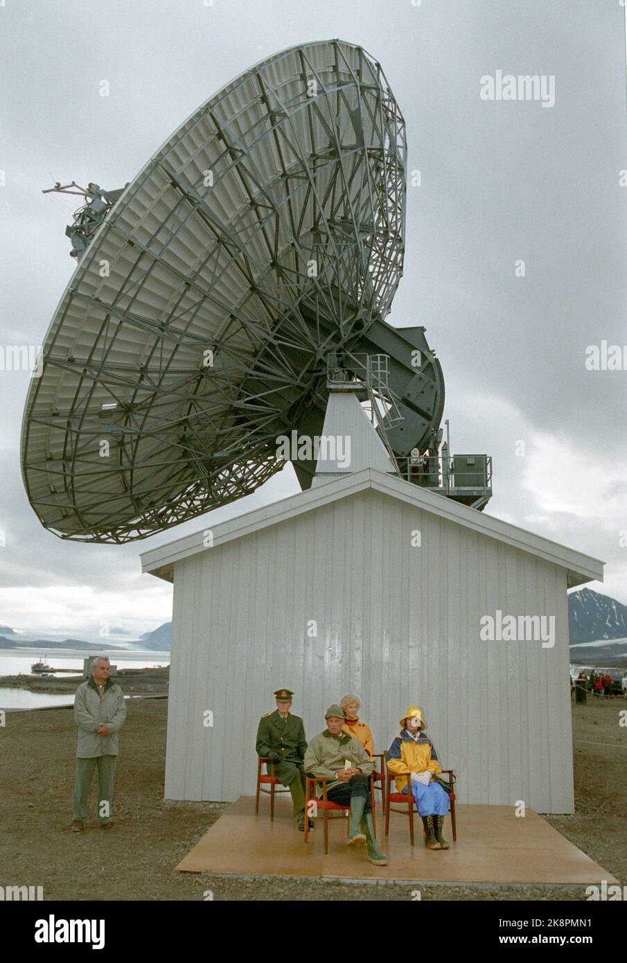 Svalbard 199508: Queen Sonja and King Harald visit Svalbard. Picture ...