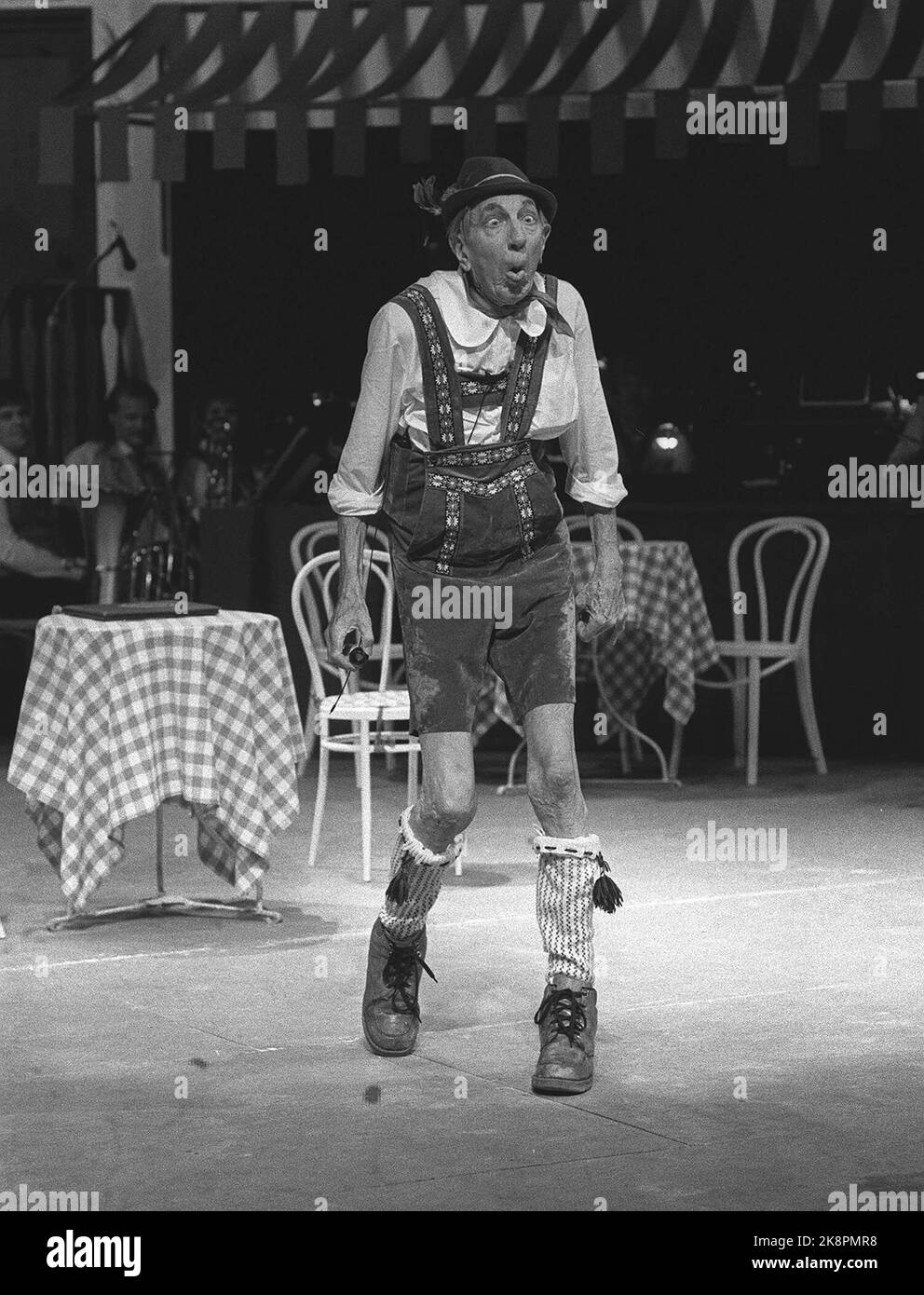 Theater costume adjusts hi-res stock photography and images - Alamy