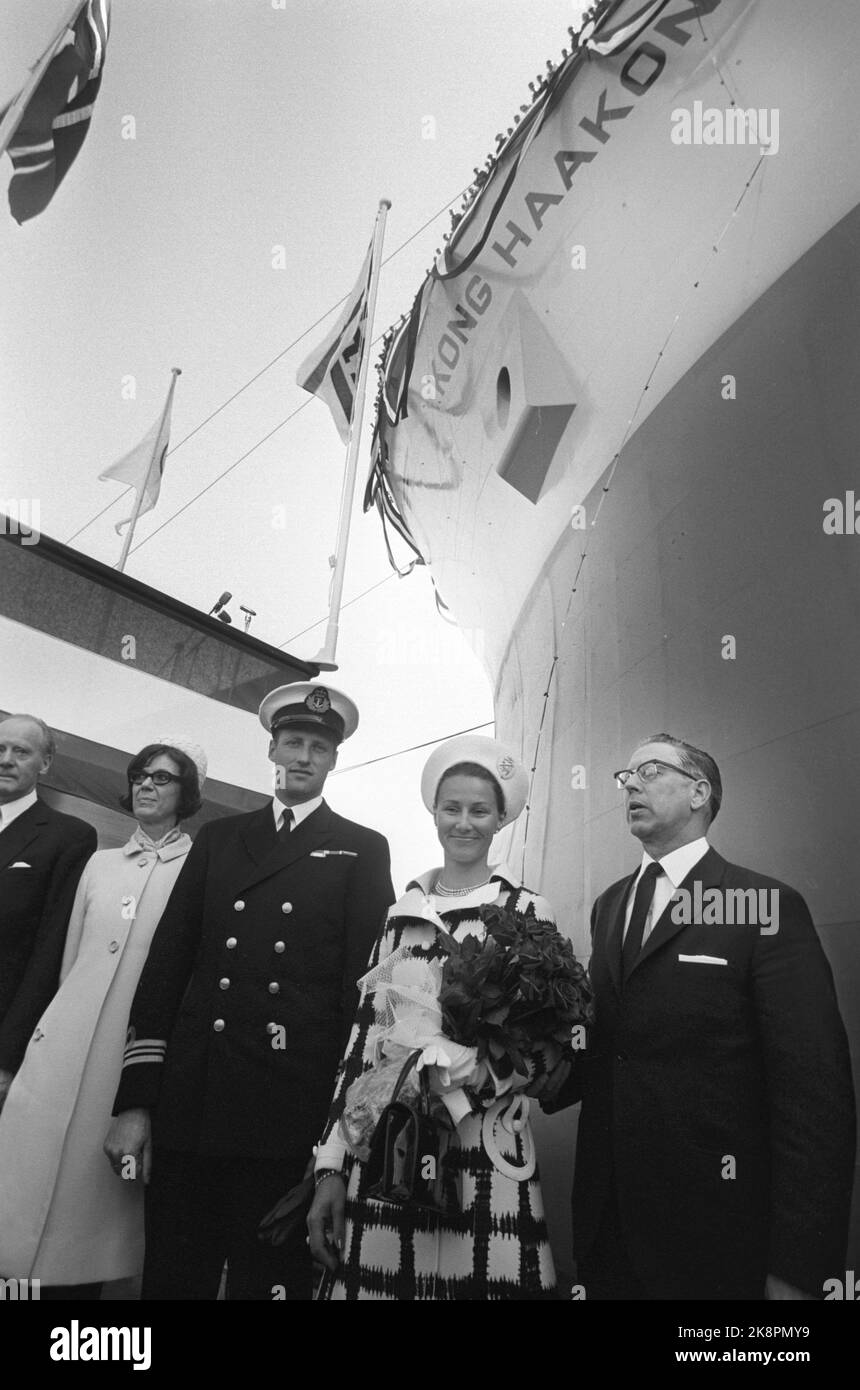 Stord, May 1969. Crown Princess Sonja is the godmother of the tank boat ...