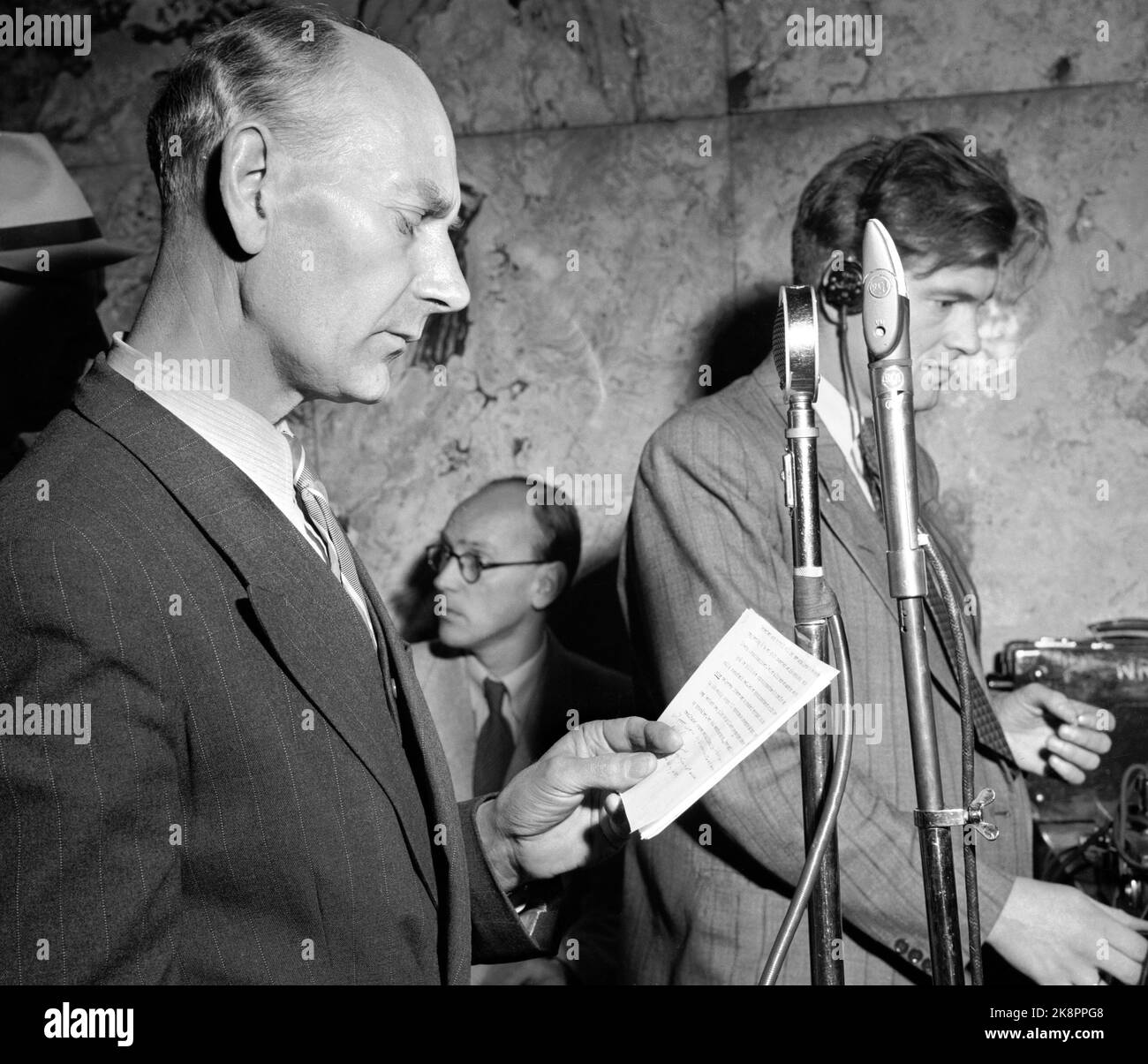 Oslo 19491010 Storting elections 1949 Election Day. The Labor Party is ...