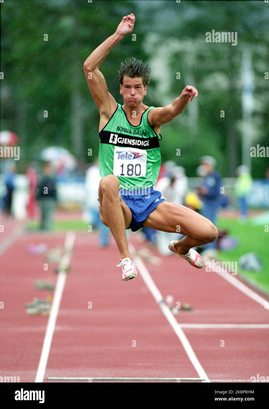 Knut falch ntb sport action tree step alone jump hi-res stock ...